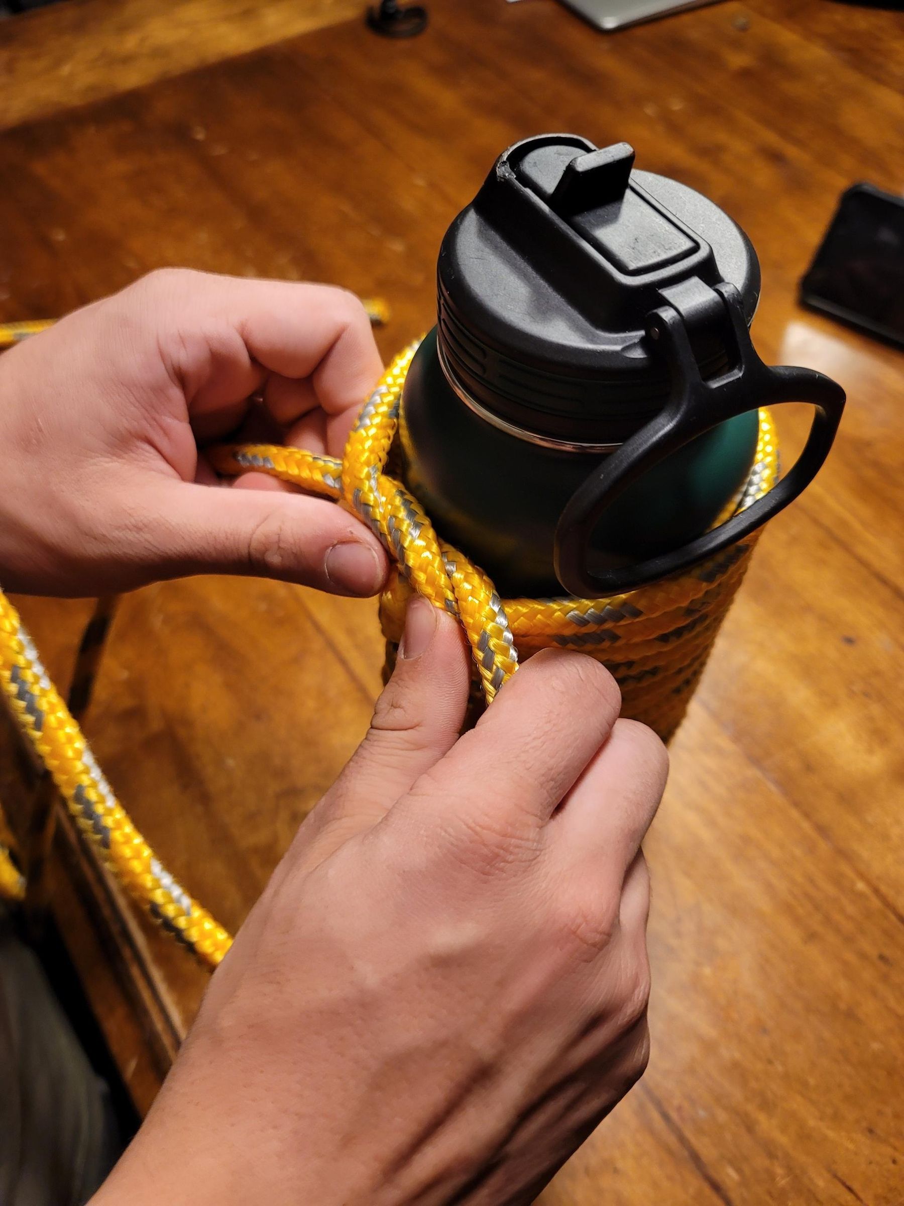 6 Step Water Bottle Rope Wrap : 7 Steps (with Pictures) - Instructables