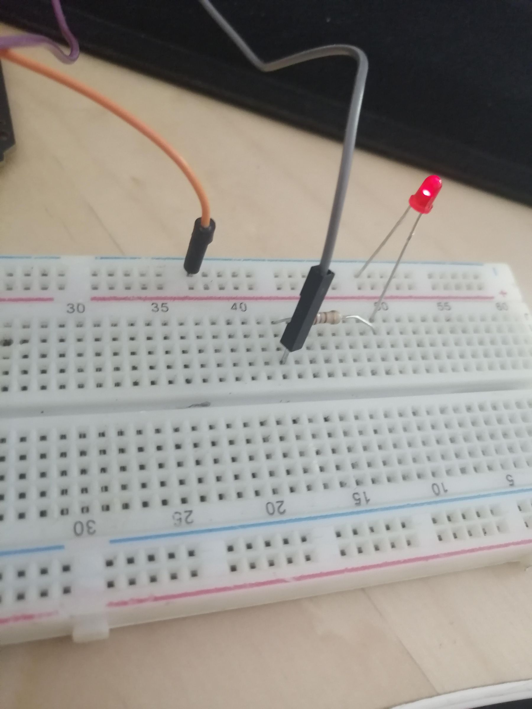 Blink S Ultrazvukovým Senzorem S Ř-duino : 3 Steps - Instructables