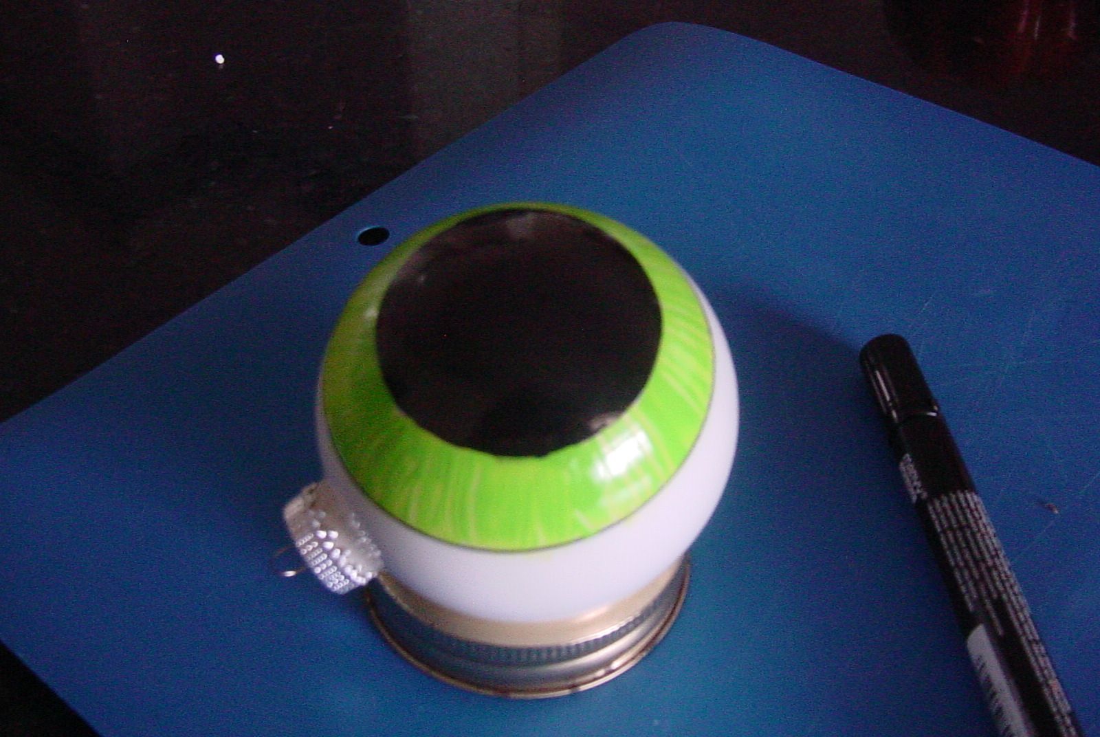 CREEPY Halloween Eyes EEK : 6 Steps (with Pictures) - Instructables