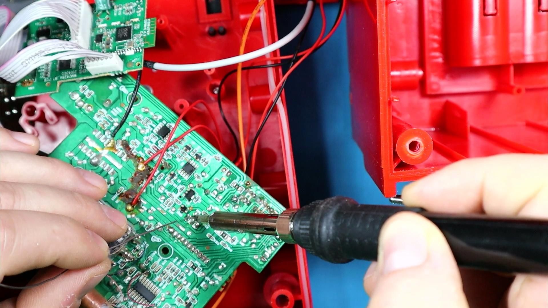 Job Site Radio Repair Step by Step : 6 Steps (with Pictures ...