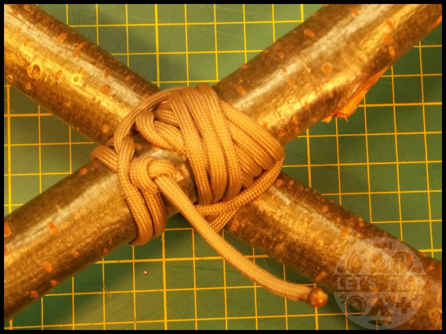 Quick Skills #5: How to Tie Lashings - Pt.2 Diagonal Lashing : 7 Steps ...