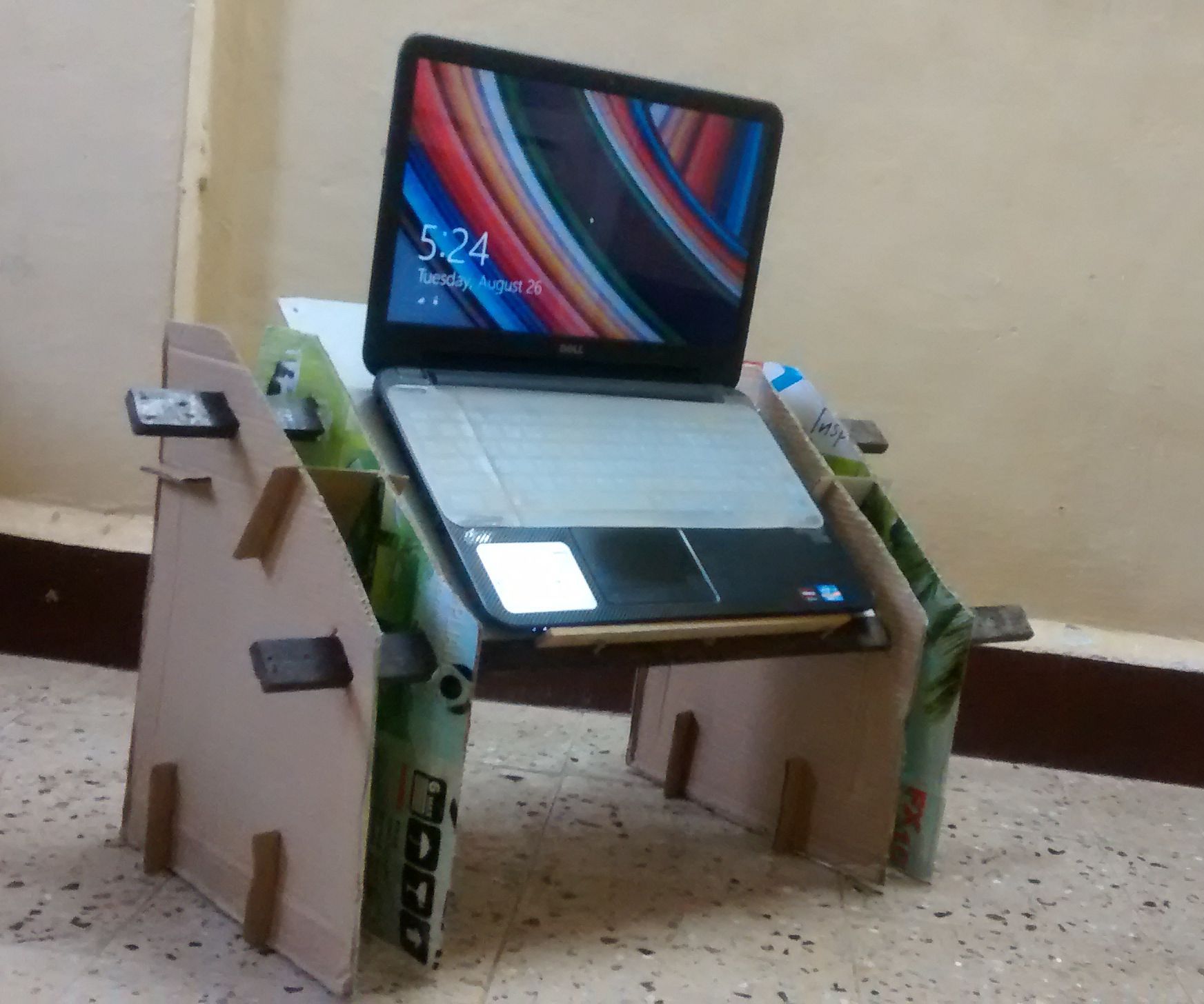 Laptop Stand : 4 Steps - Instructables