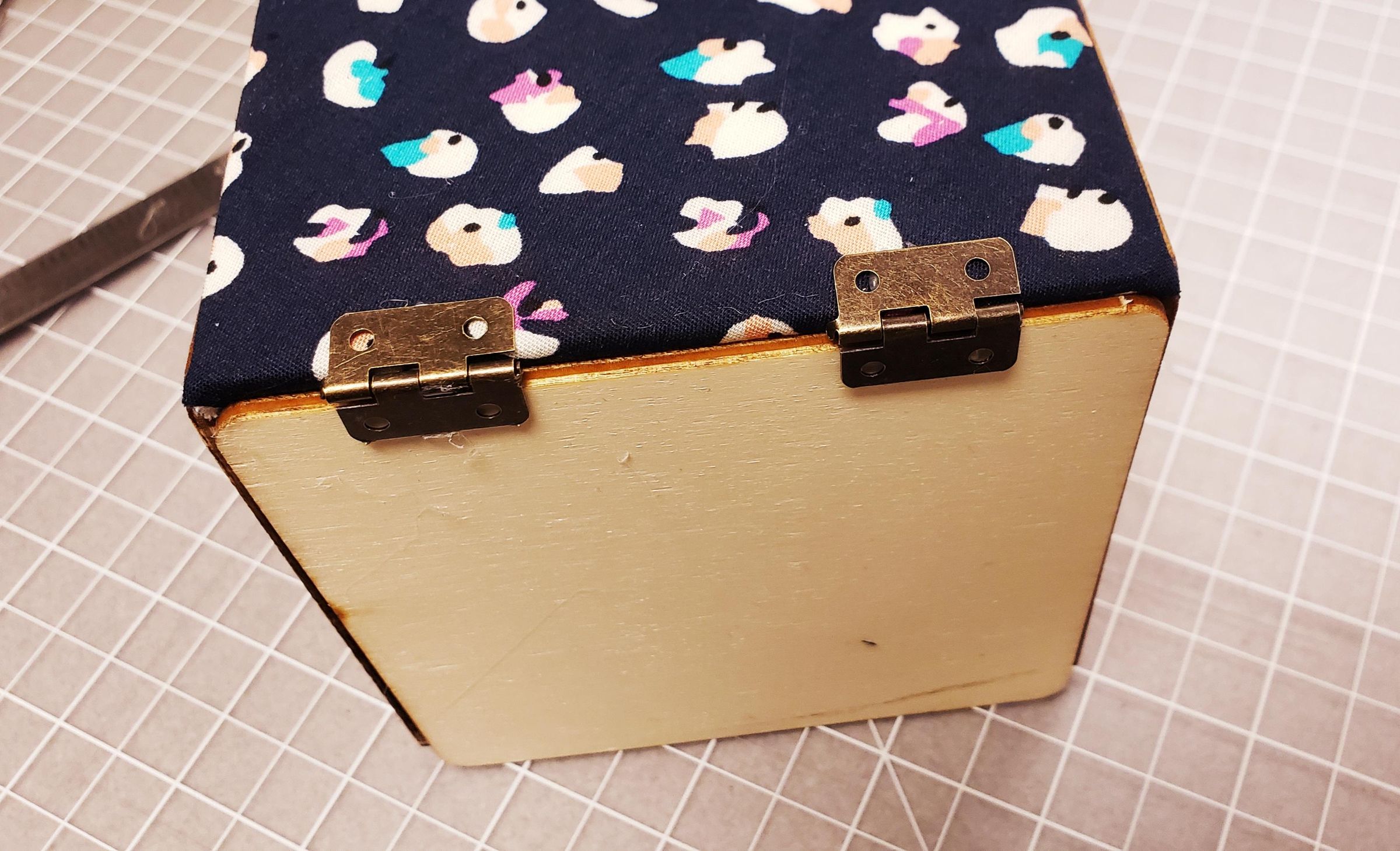 30-Minute Decorative Box (+ Hot Glue Tips) : 6 Steps (with Pictures ...