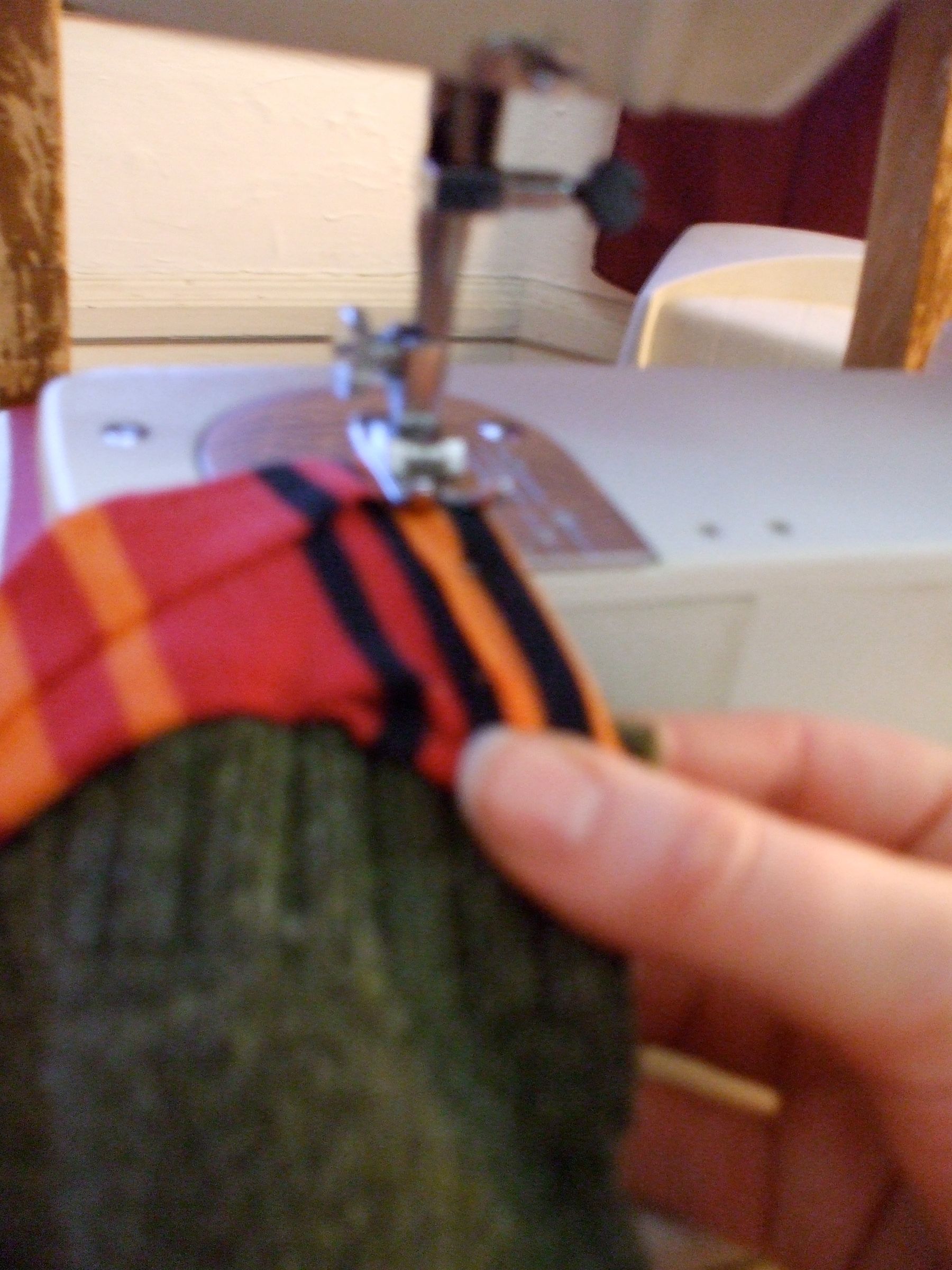 How to Make an IPod Hat : 11 Steps (with Pictures) - Instructables