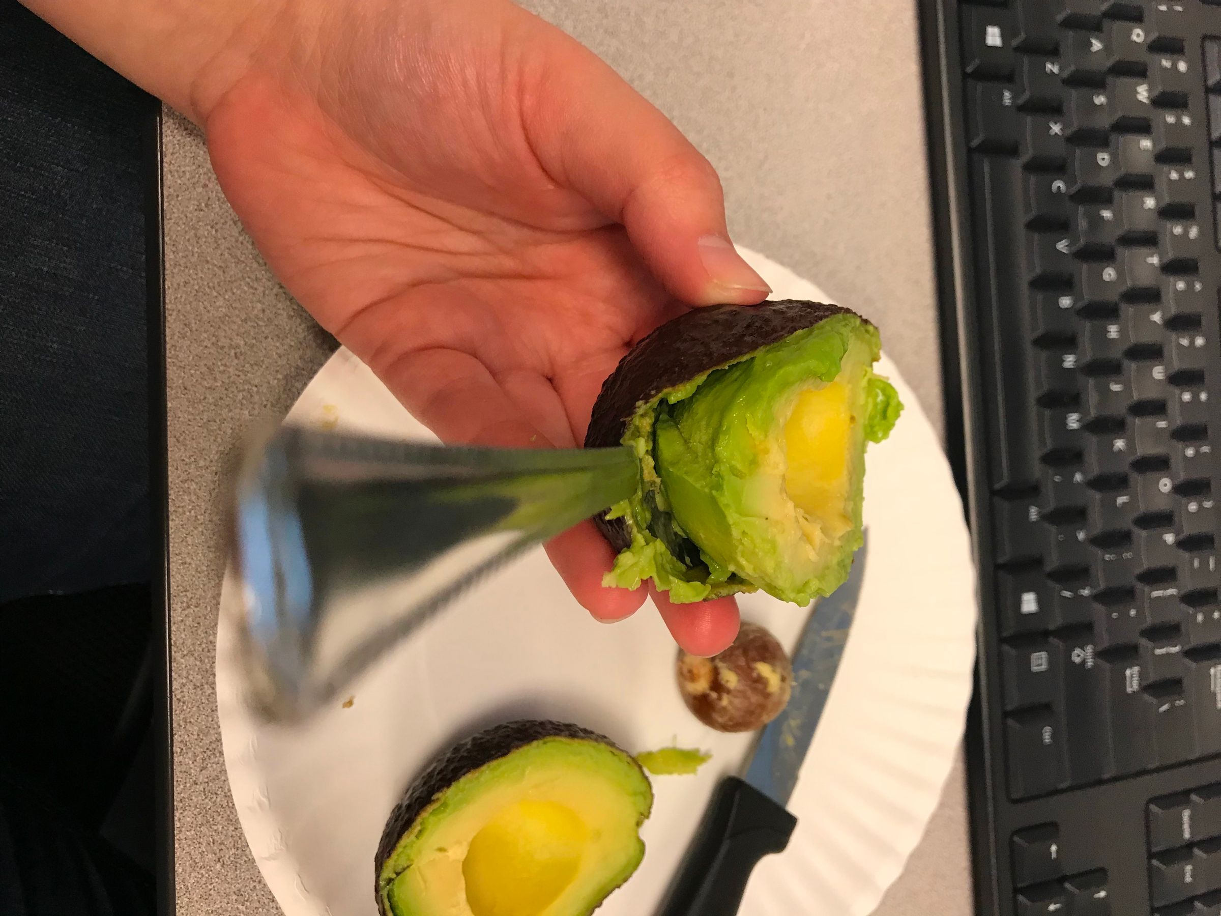 How to Safely Cut an Avocado : 12 Steps - Instructables