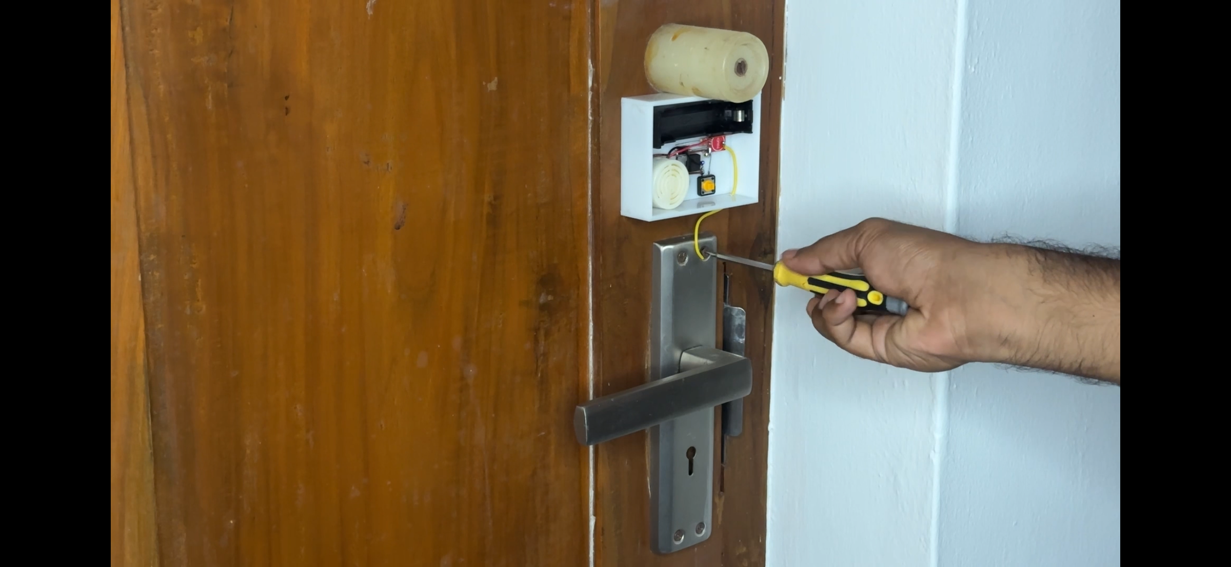 Invisible Touch Alarm System for Doors : 12 Steps (with Pictures ...
