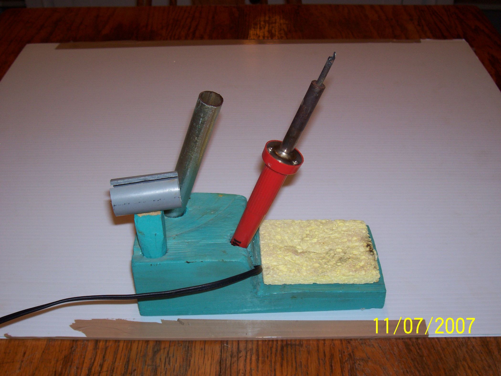 The Third Hand Stand - Instructables