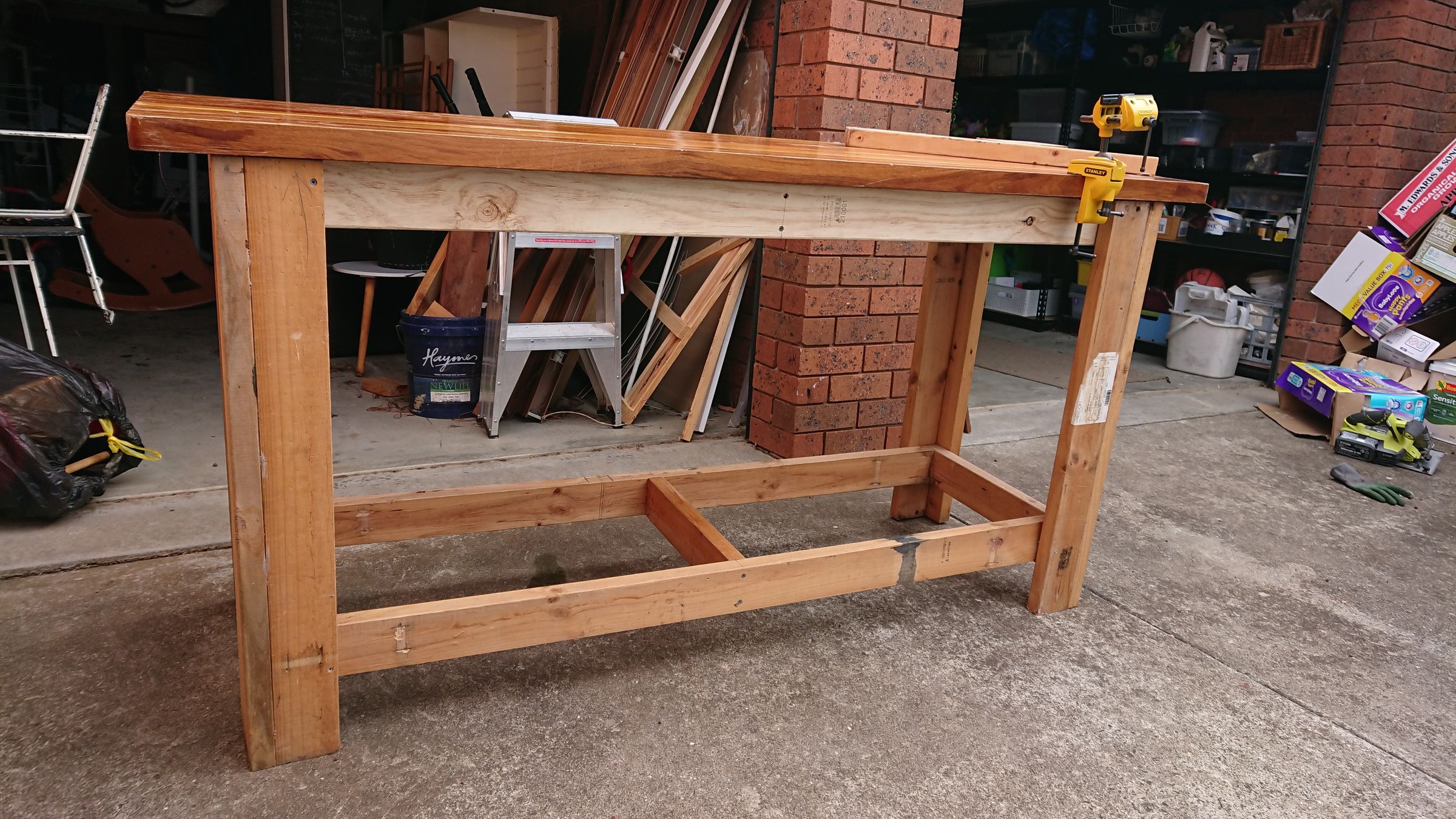 How to Build a Sturdy Workbench Inexpensively : 5 Steps (with Pictures ...