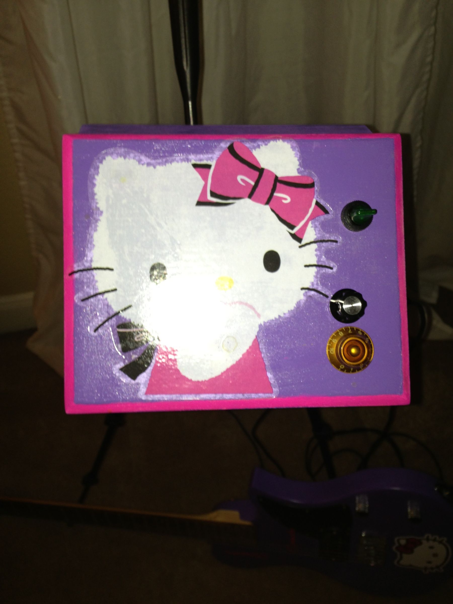Hello Kitty Guitar & Amp : 5 Steps - Instructables