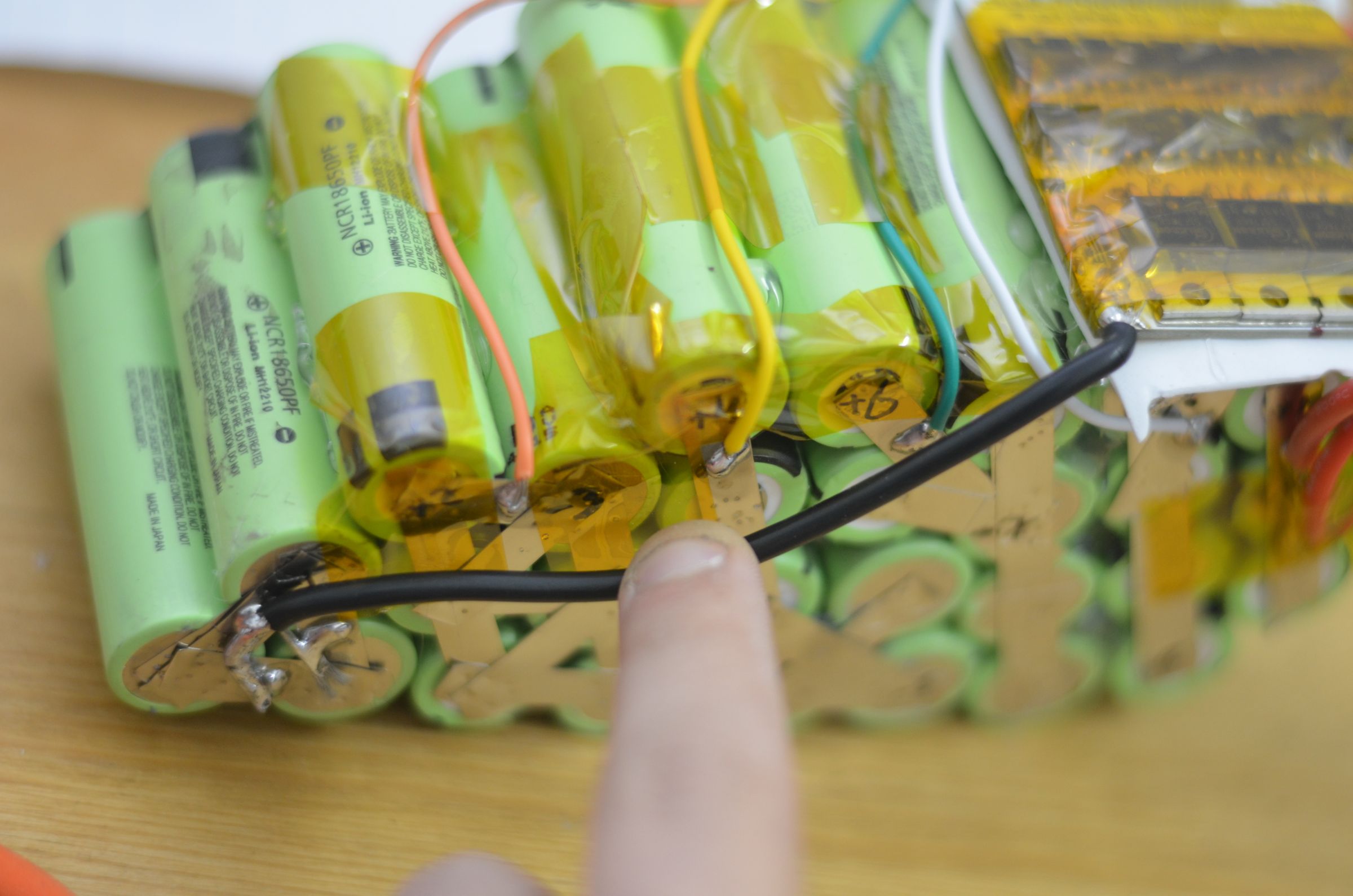 How to Make a Lithium Battery for an Electric Bicycle : 12 Steps (with ...