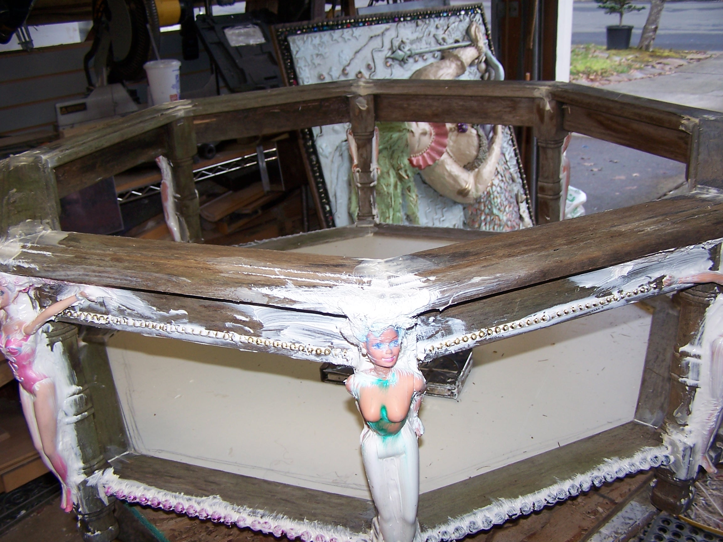 Step by Step Process Mermaid Coffee Table : 7 Steps - Instructables