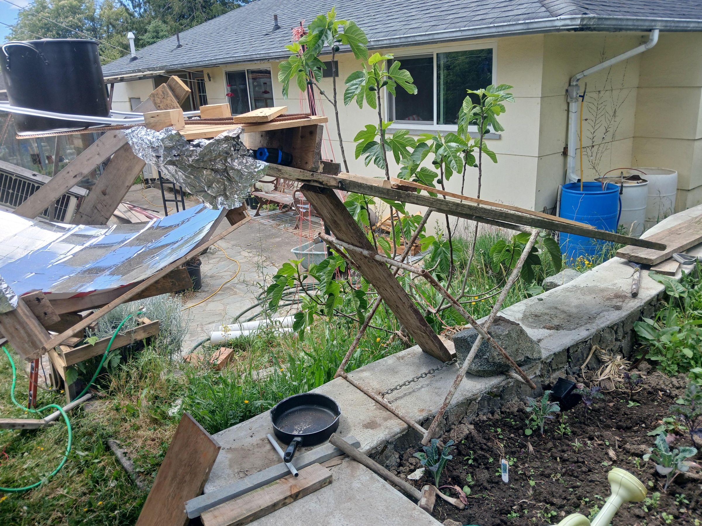 The Sun Scoop Tracking Solar Cooker! : 8 Steps - Instructables