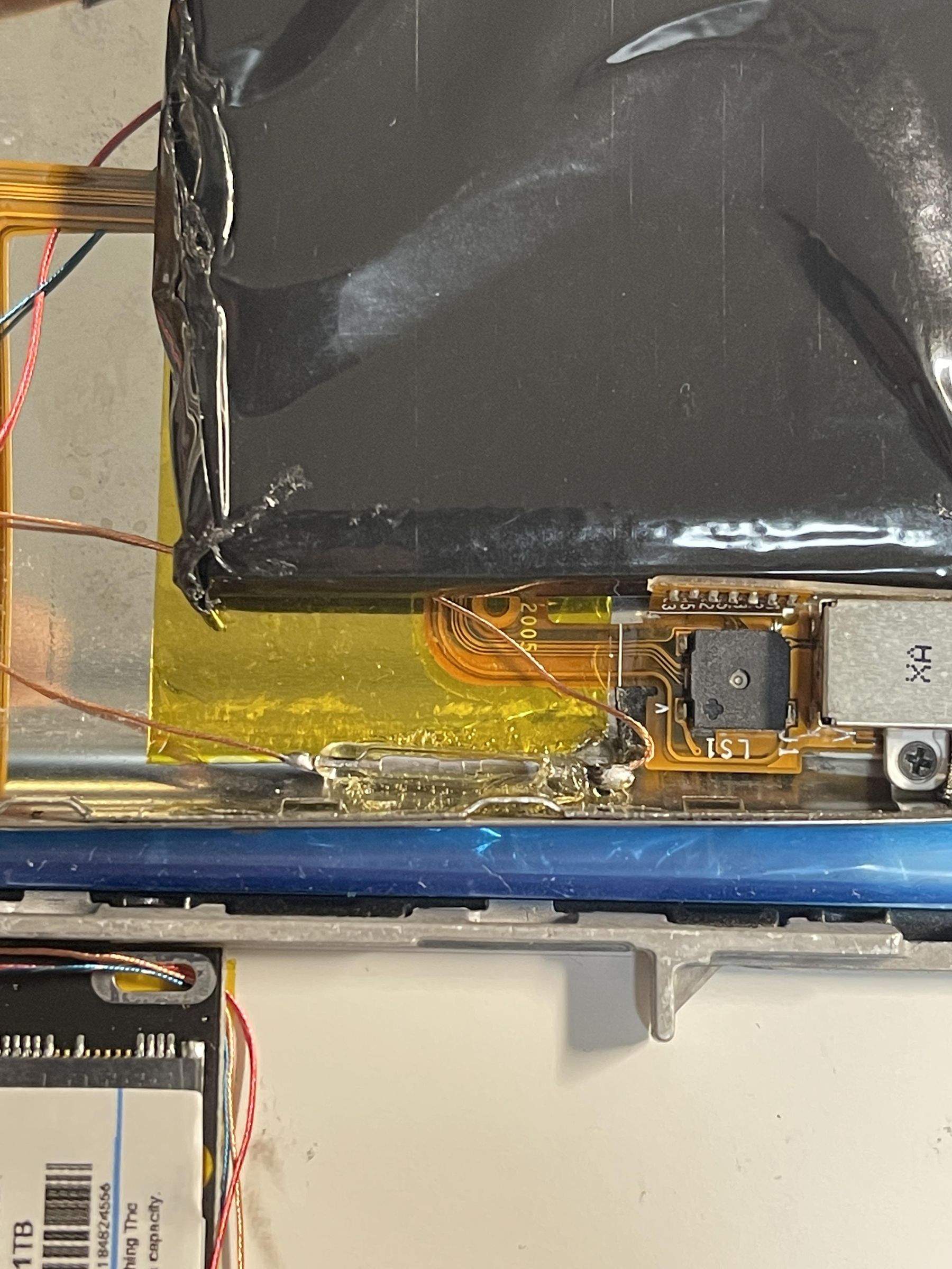 Mod Your 5G Video IPod With Internal Bluetooth : 8 Steps (with Pictures ...