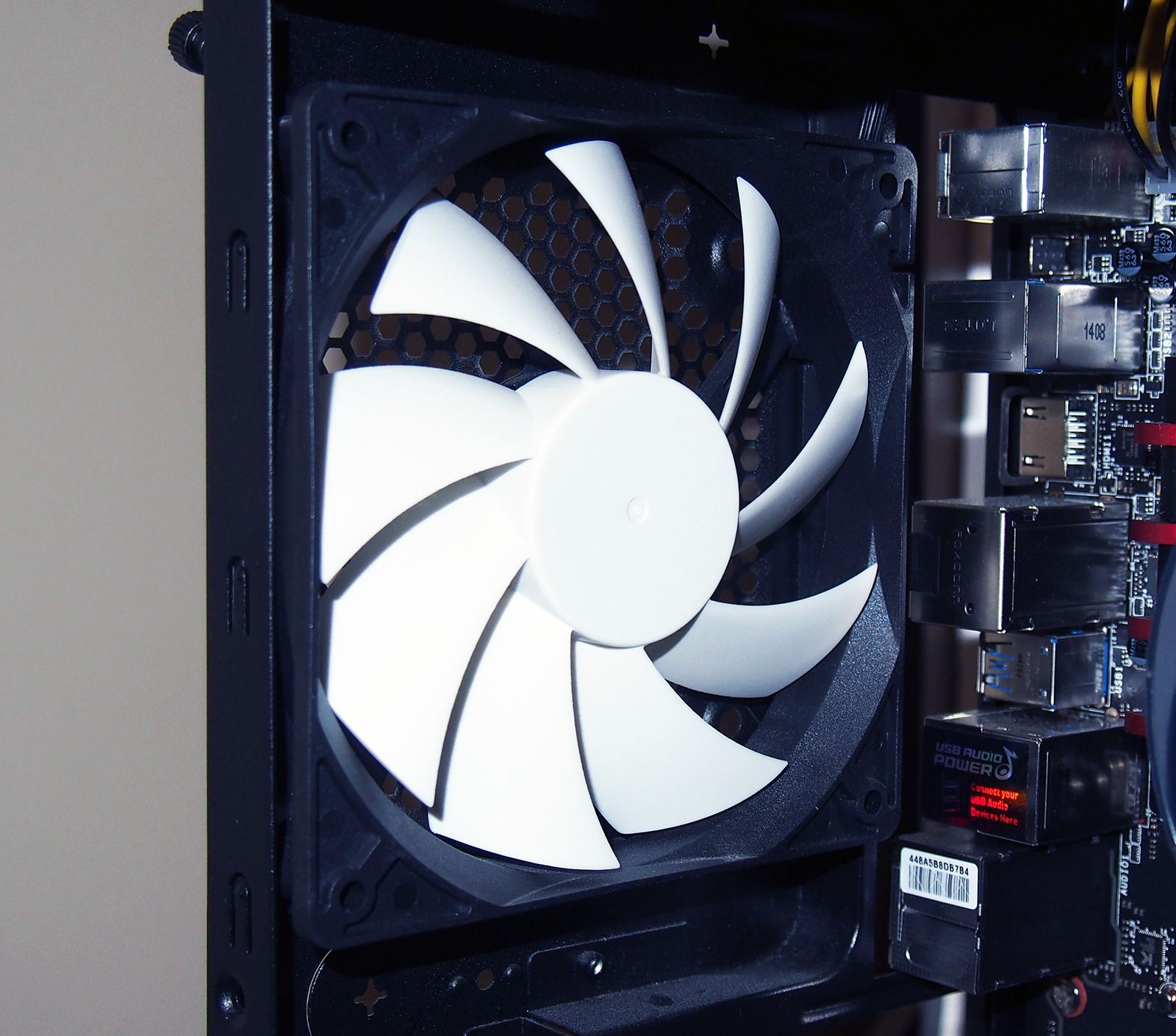 How to Put Together a Computer : 10 Steps (with Pictures) - Instructables