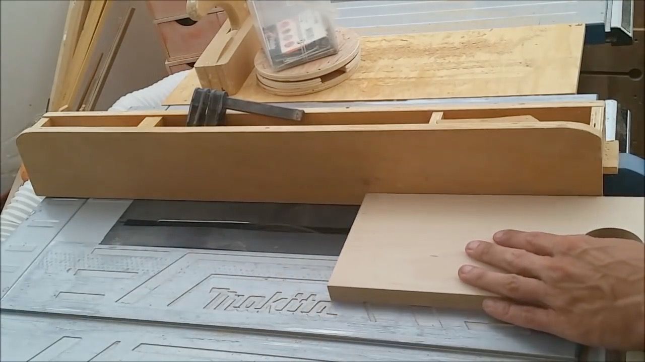Easy Workshop Down Draft Sanding and Outfeed Table. : 9 Steps (with ...