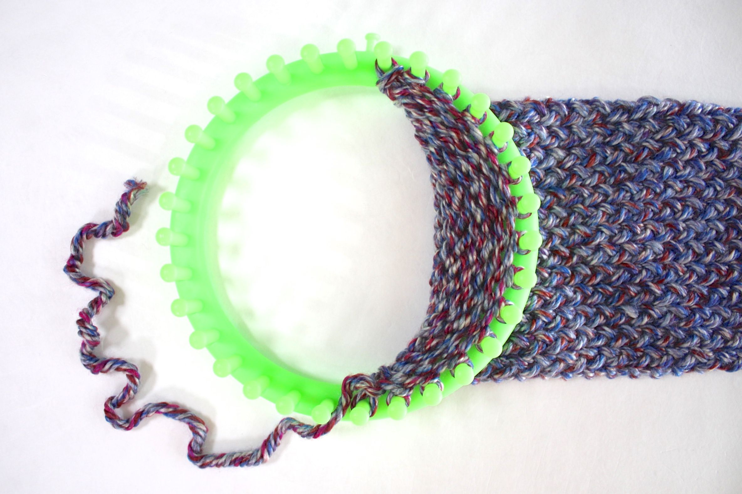 How to Knit an Infinity Scarf on a Loom : 15 Steps (with Pictures ...
