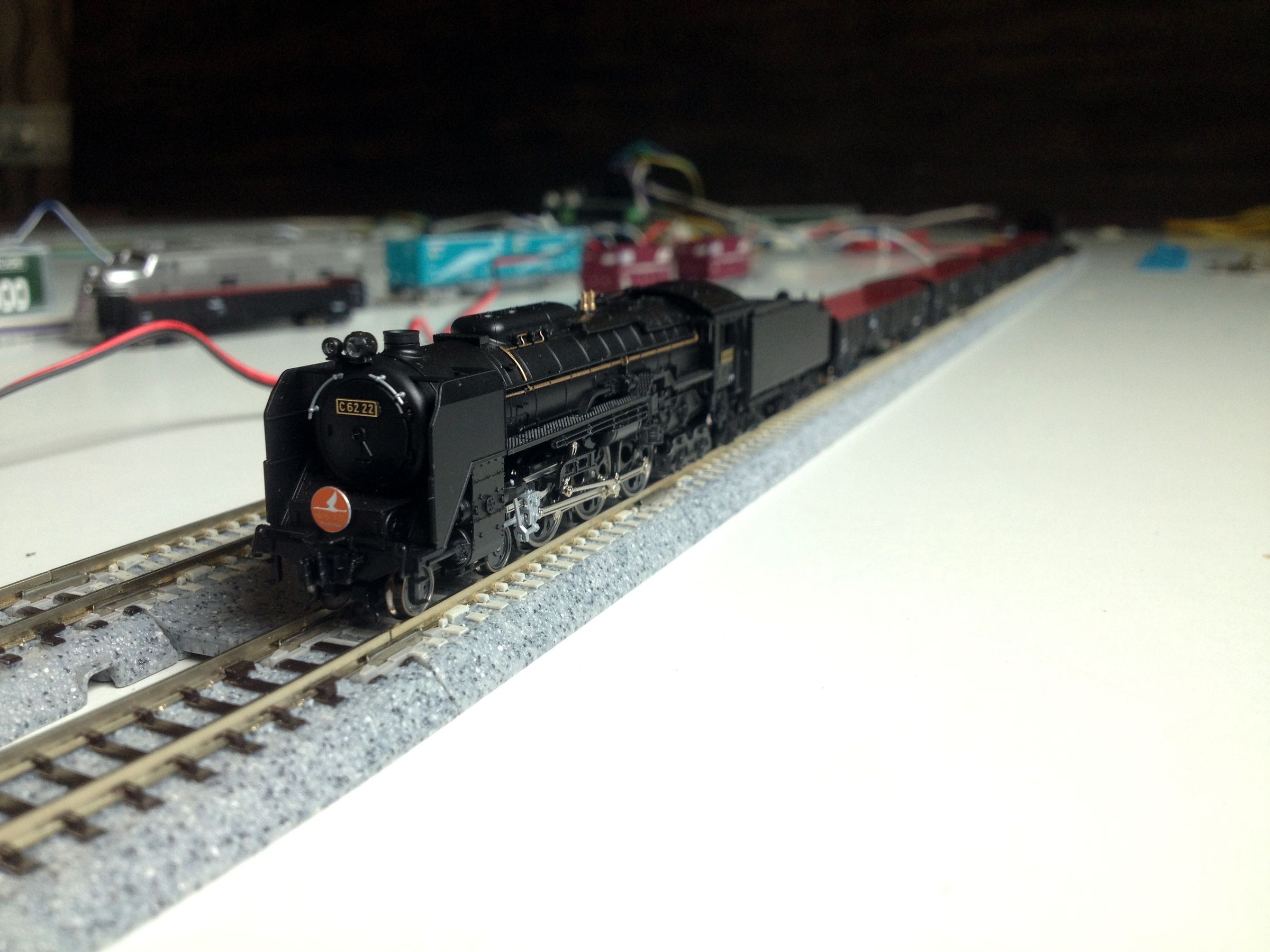 two train automated layout | Model Scenery Tutorials