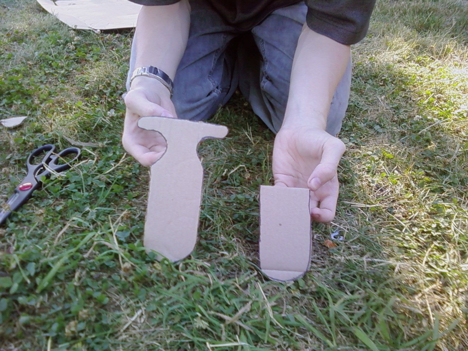 Cardboard Cell Phone Case. : 9 Steps - Instructables