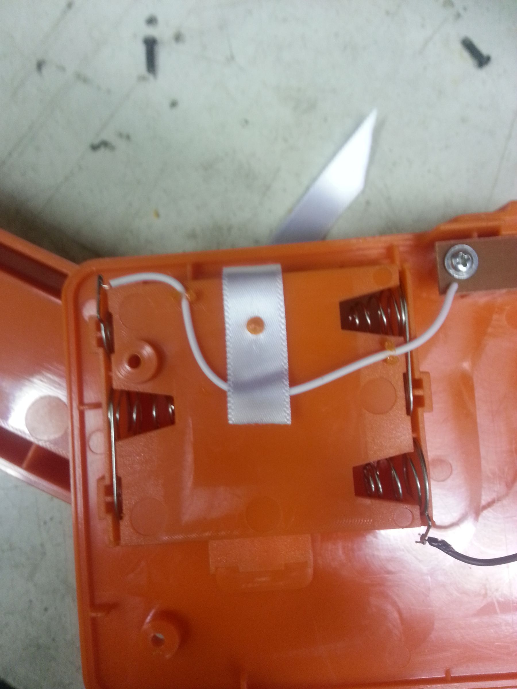 FLING-AMA-STRING ULTIMATE UPGRADE: MOTION SENSOR &TIMER HAS CAT TURN IT ...