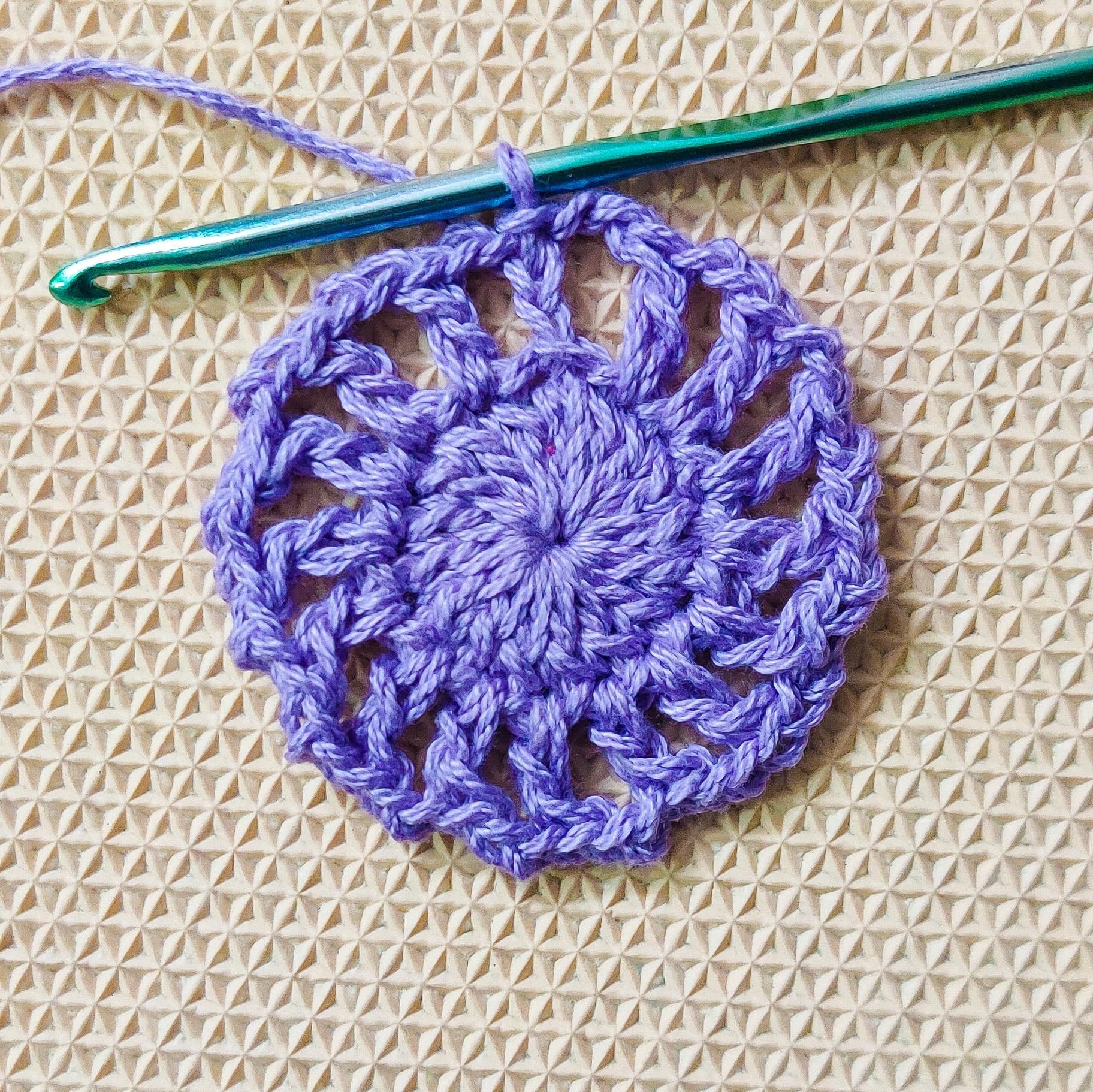 Crochet Sleek Doily How to Crochet Round Doily : 8 Steps (with Pictures ...