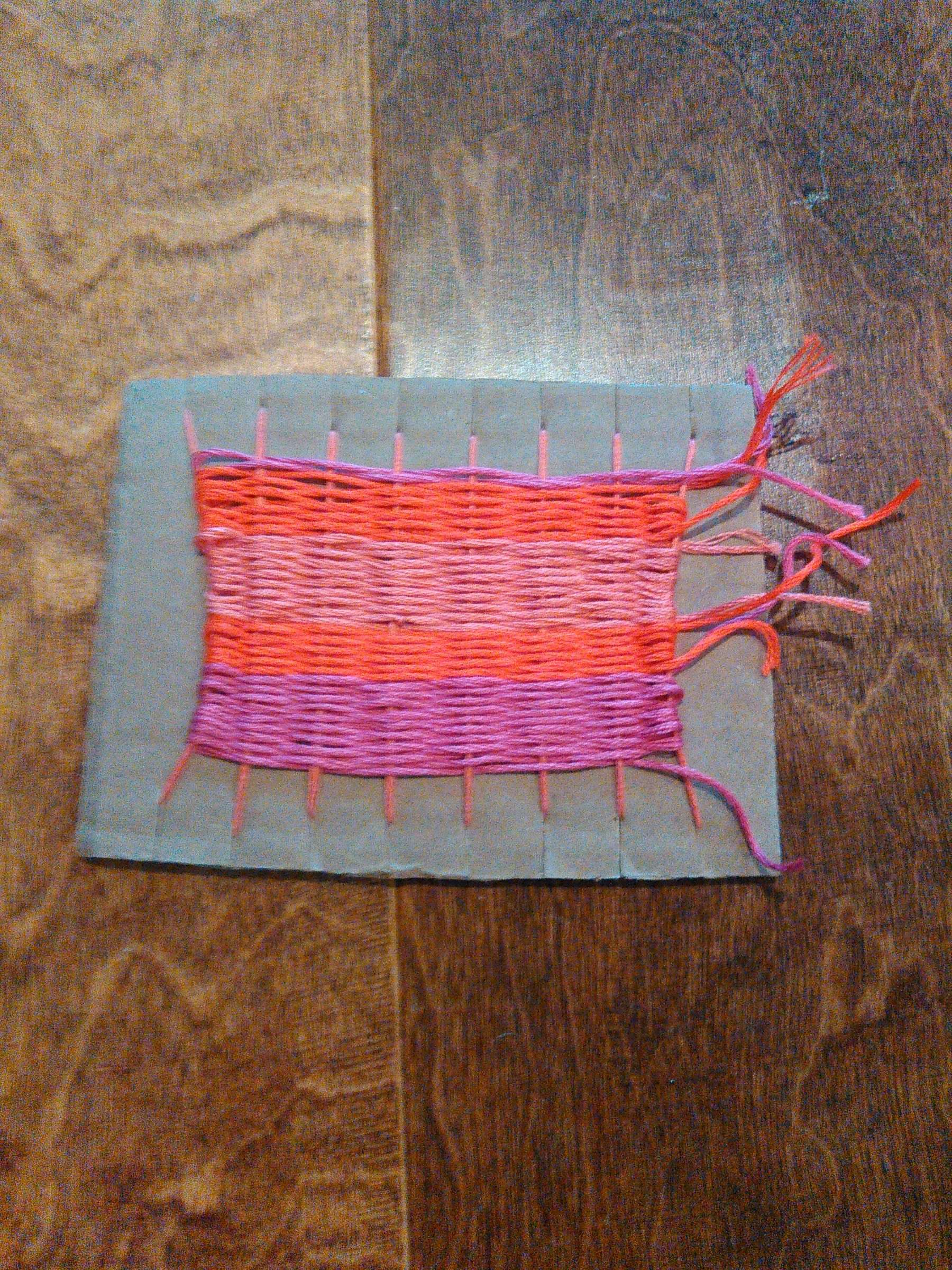 Mini Weaving Loom : 5 Steps - Instructables