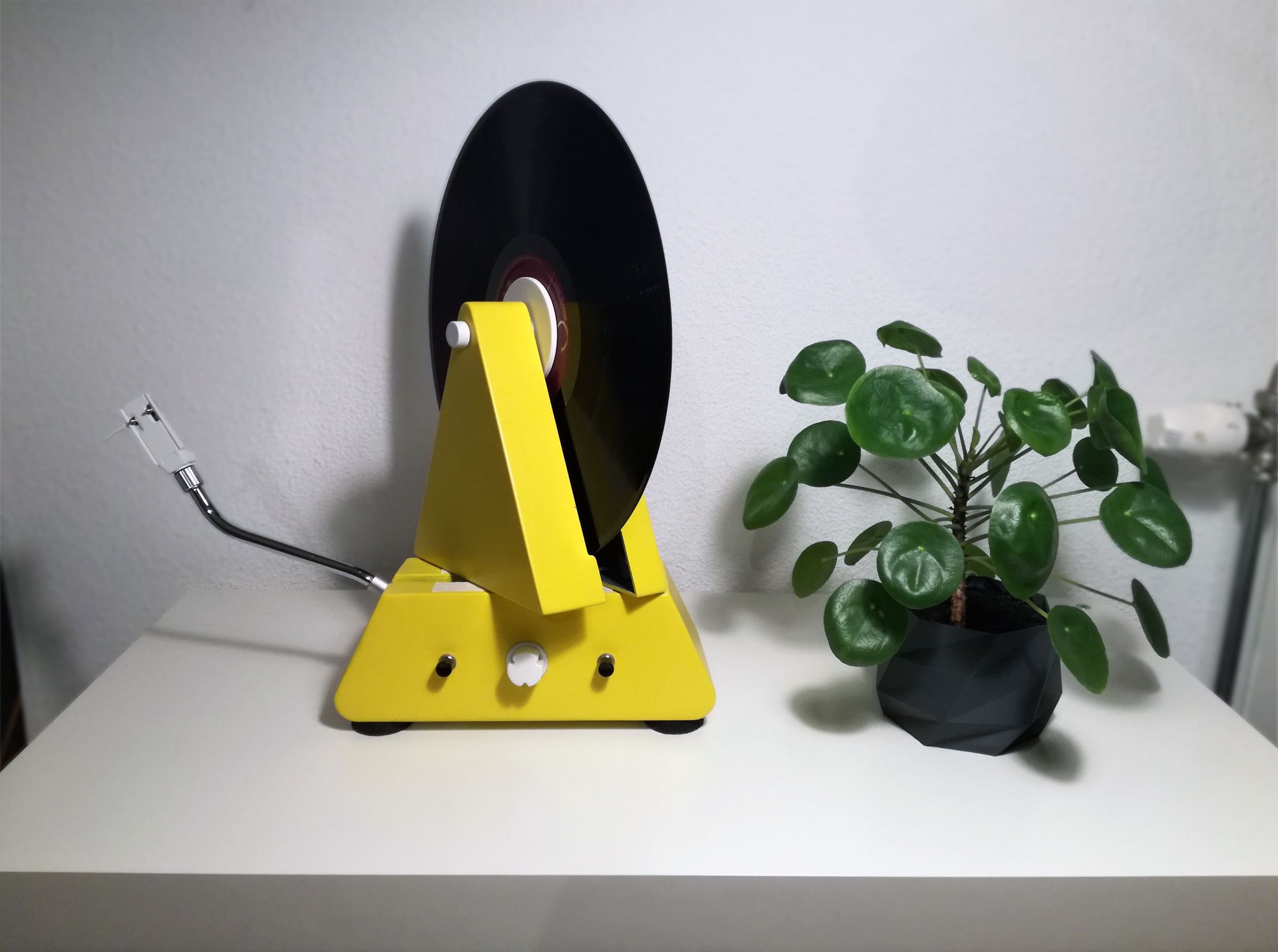 Custom Design Vertical Turntable : 15 Steps (with Pictures) - Instructables