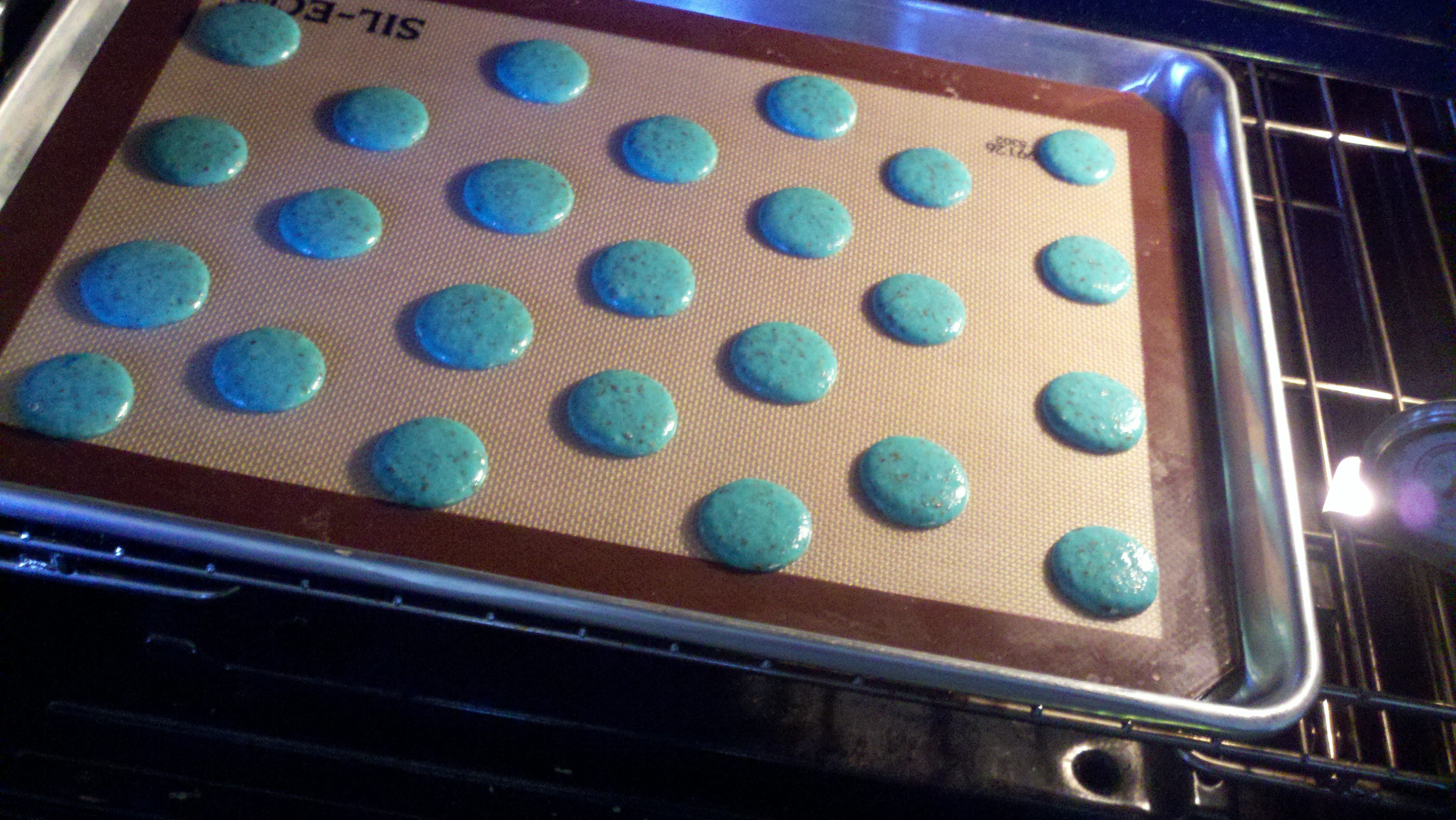 Mini Macarons : 10 Steps (with Pictures) - Instructables