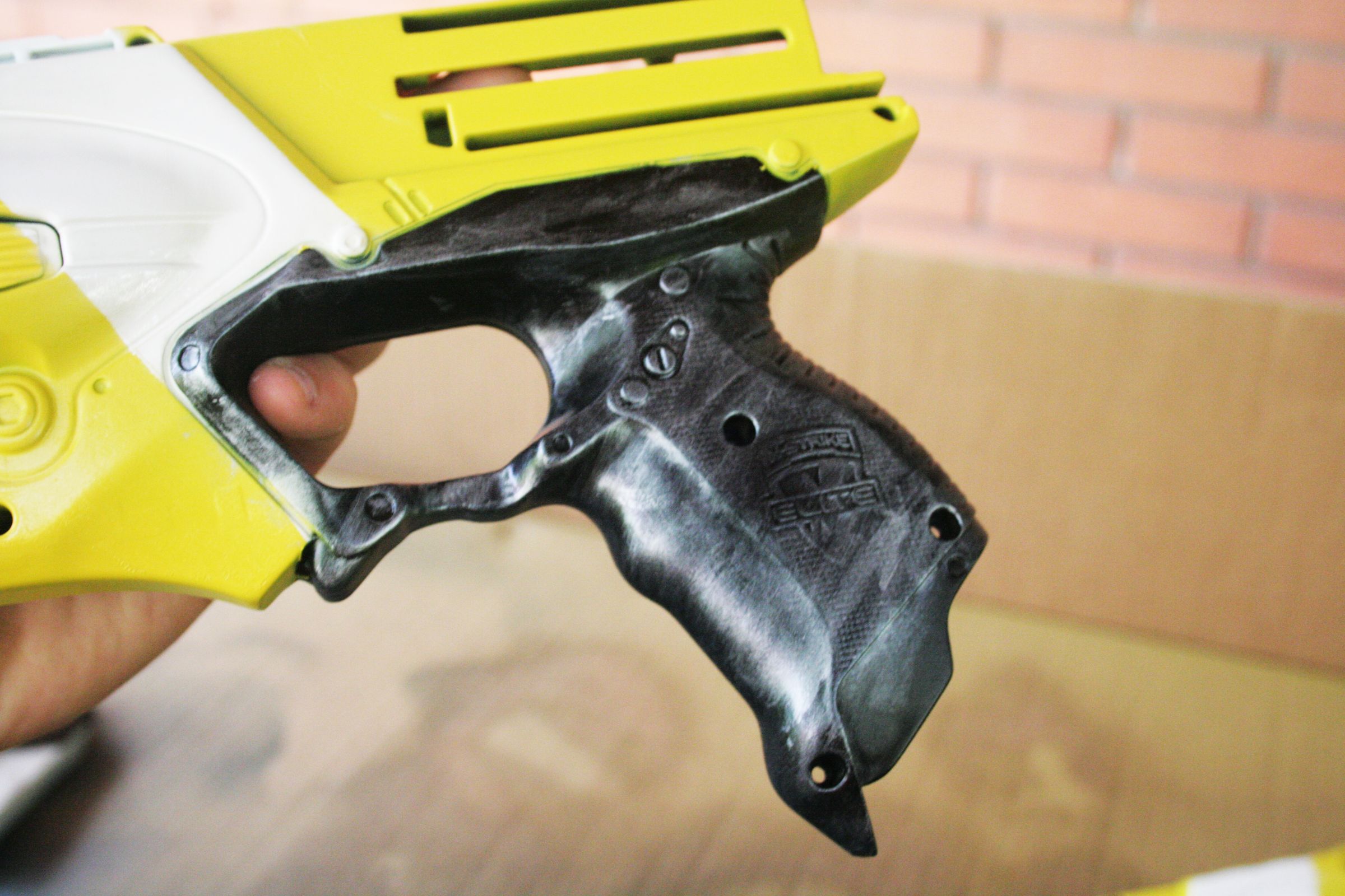 Nerf Strongarm Borderlands 2 Hyperion Gun Replica : 11 Steps (with ...