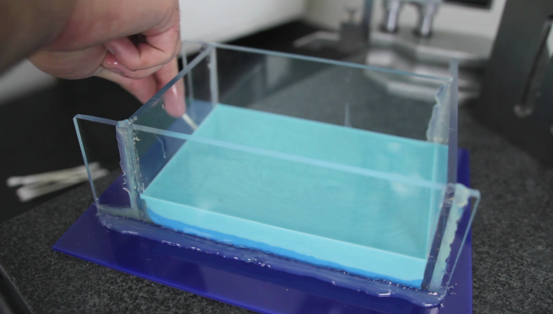 How to Make a Vacuum Chamber : 6 Steps (with Pictures) - Instructables