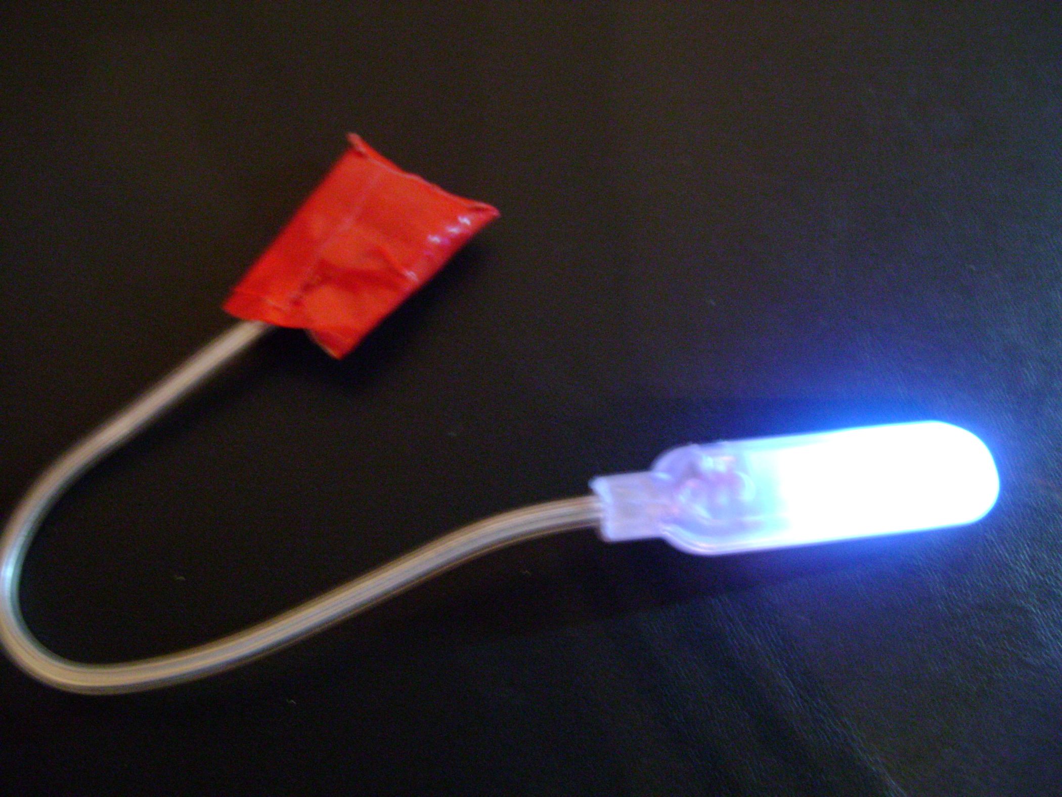 Bendable LED Flashlight : 4 Steps - Instructables