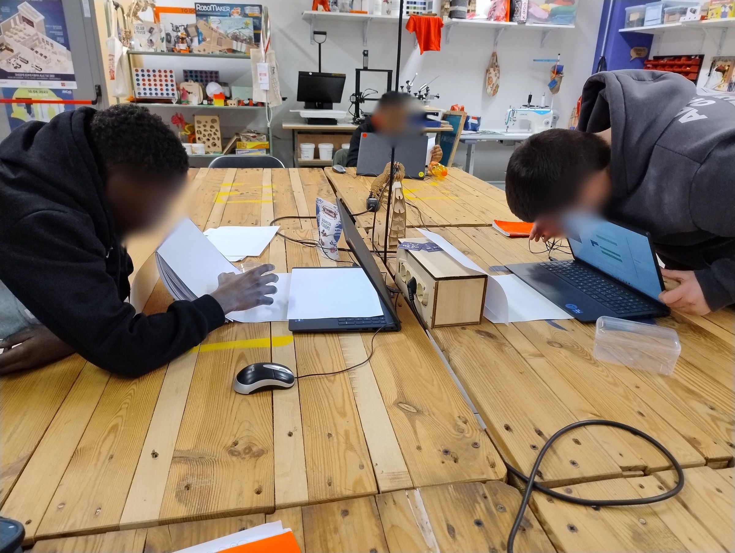 Smart Bin Sense - Automated Waste Sorting : 9 Steps - Instructables