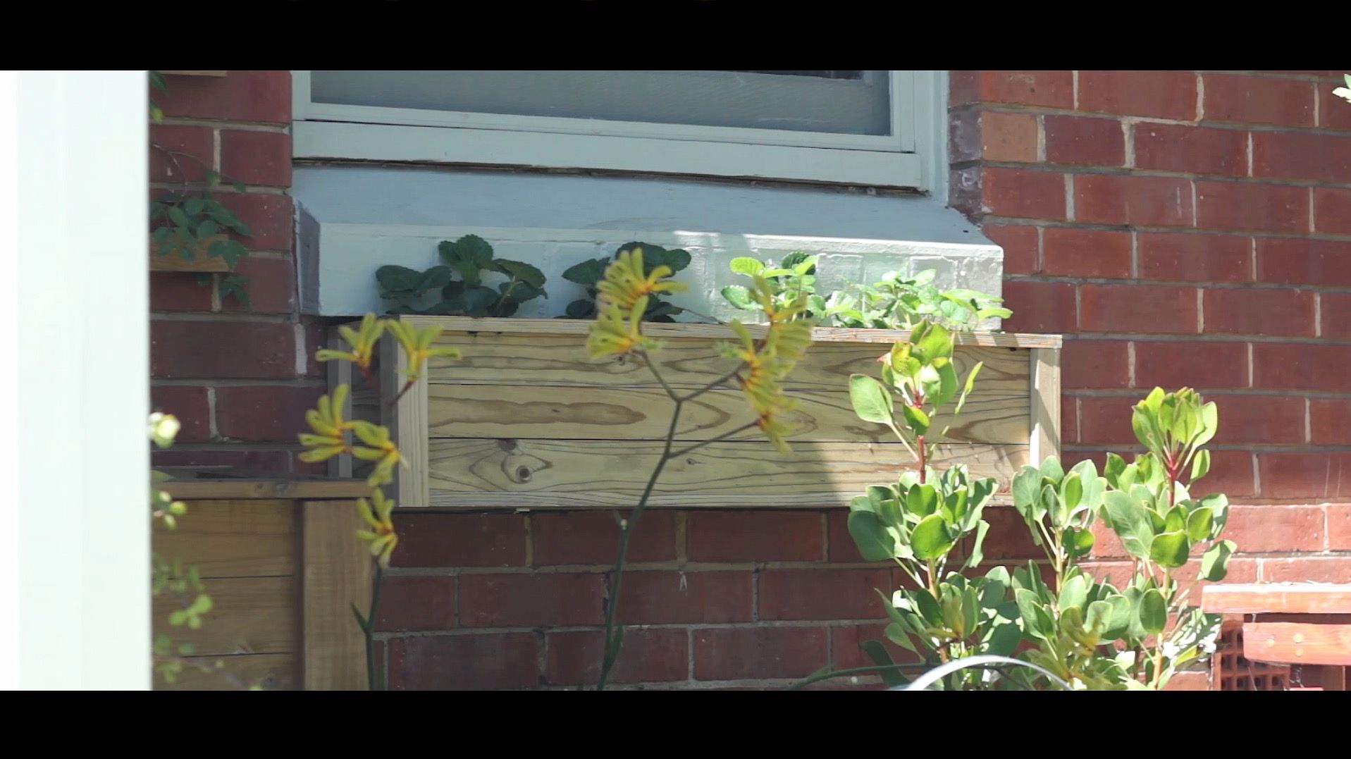 DIY Window Planter Box : 4 Steps (with Pictures) - Instructables