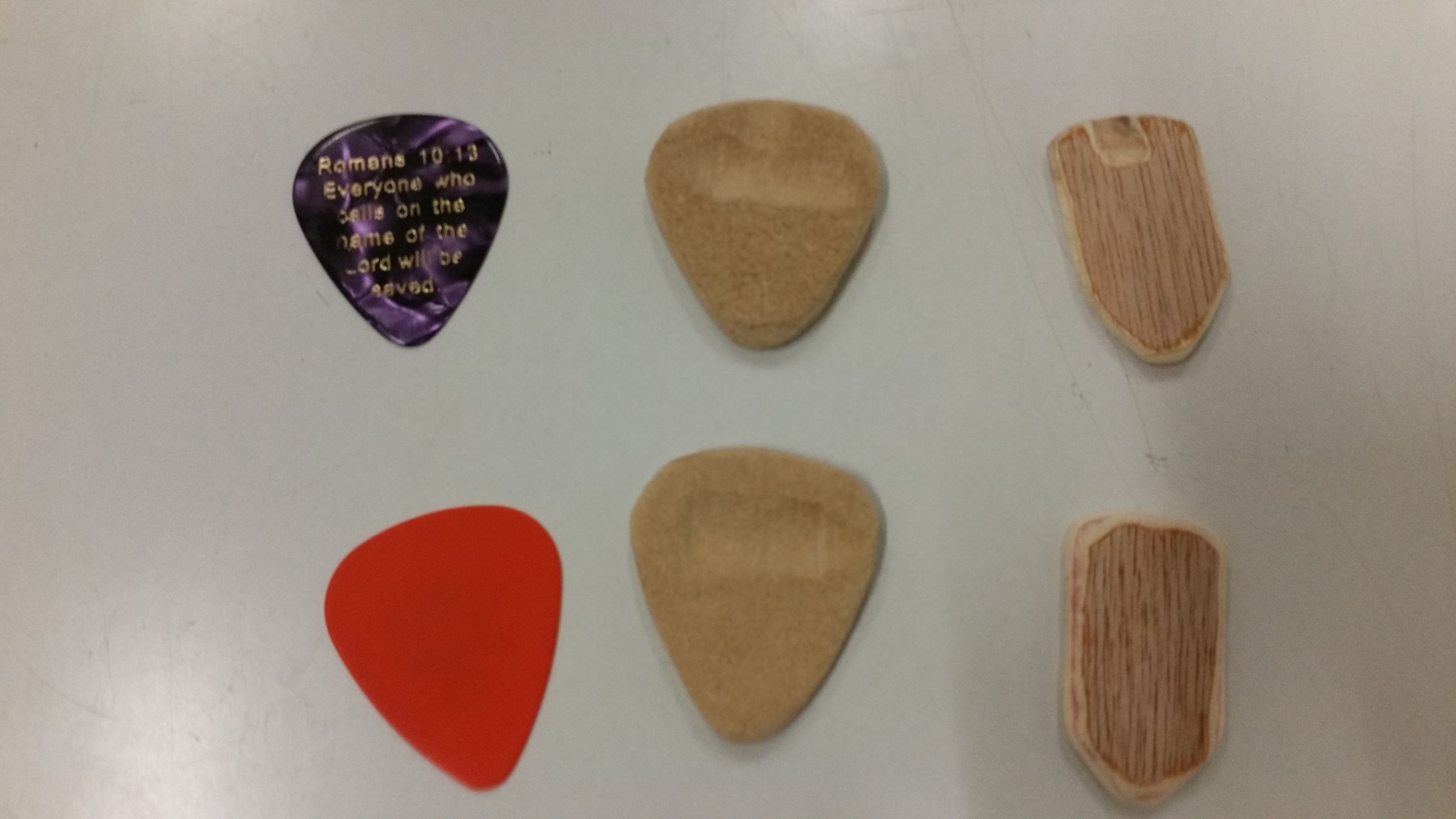 Plectrum/pick Made of Fibreboard and Plywood : 4 Steps (with Pictures ...