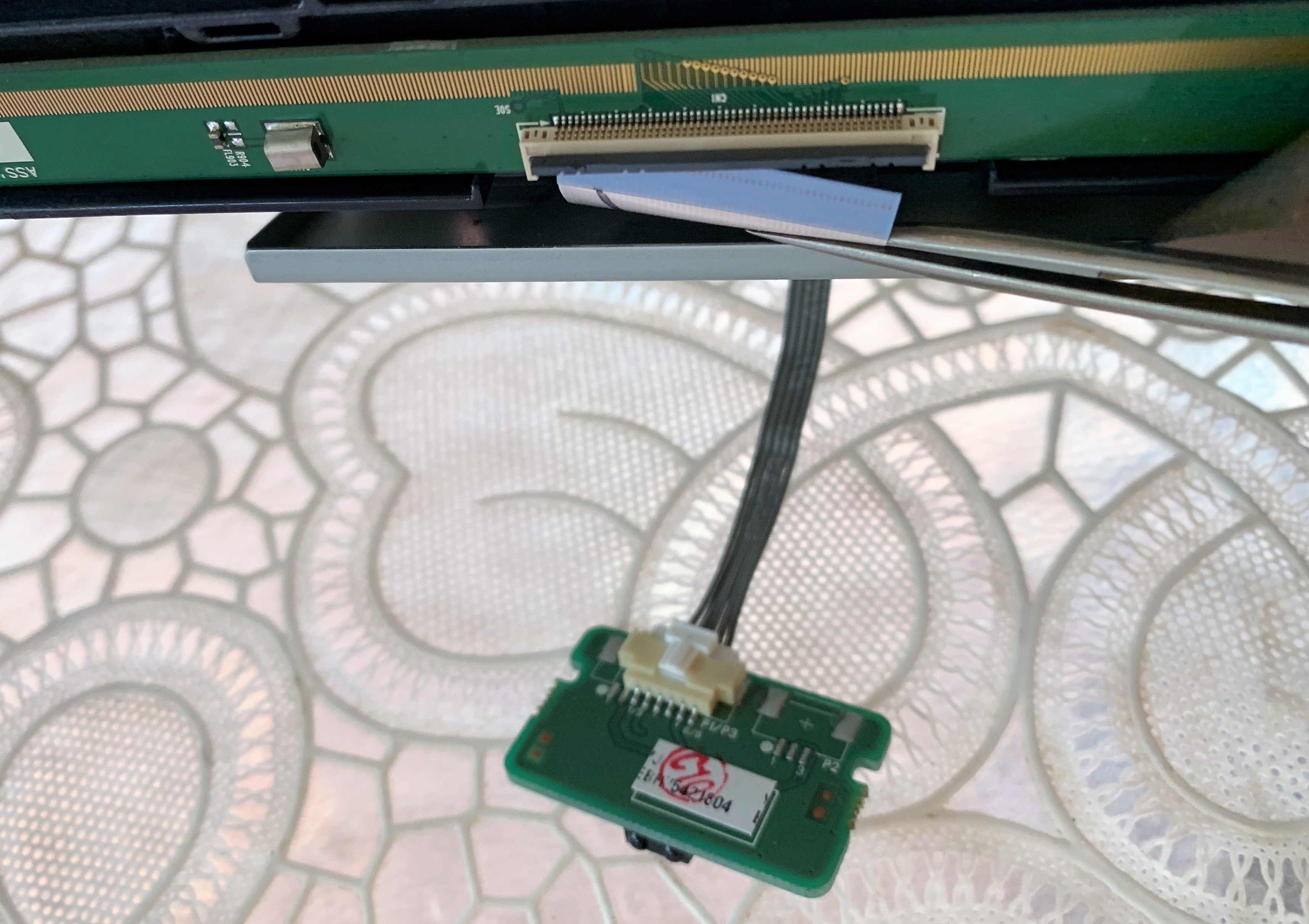 LG 32 TV Repair (Led Strips Change) : 5 Steps (with Pictures ...