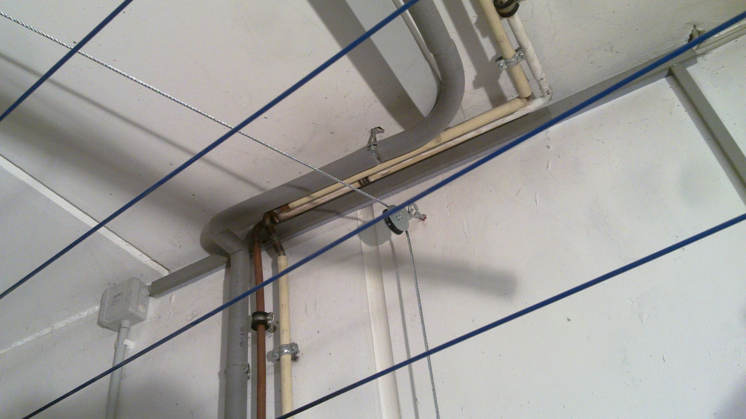 Height Adjustable Ceiling Clothes Line : 7 Steps (with Pictures ...