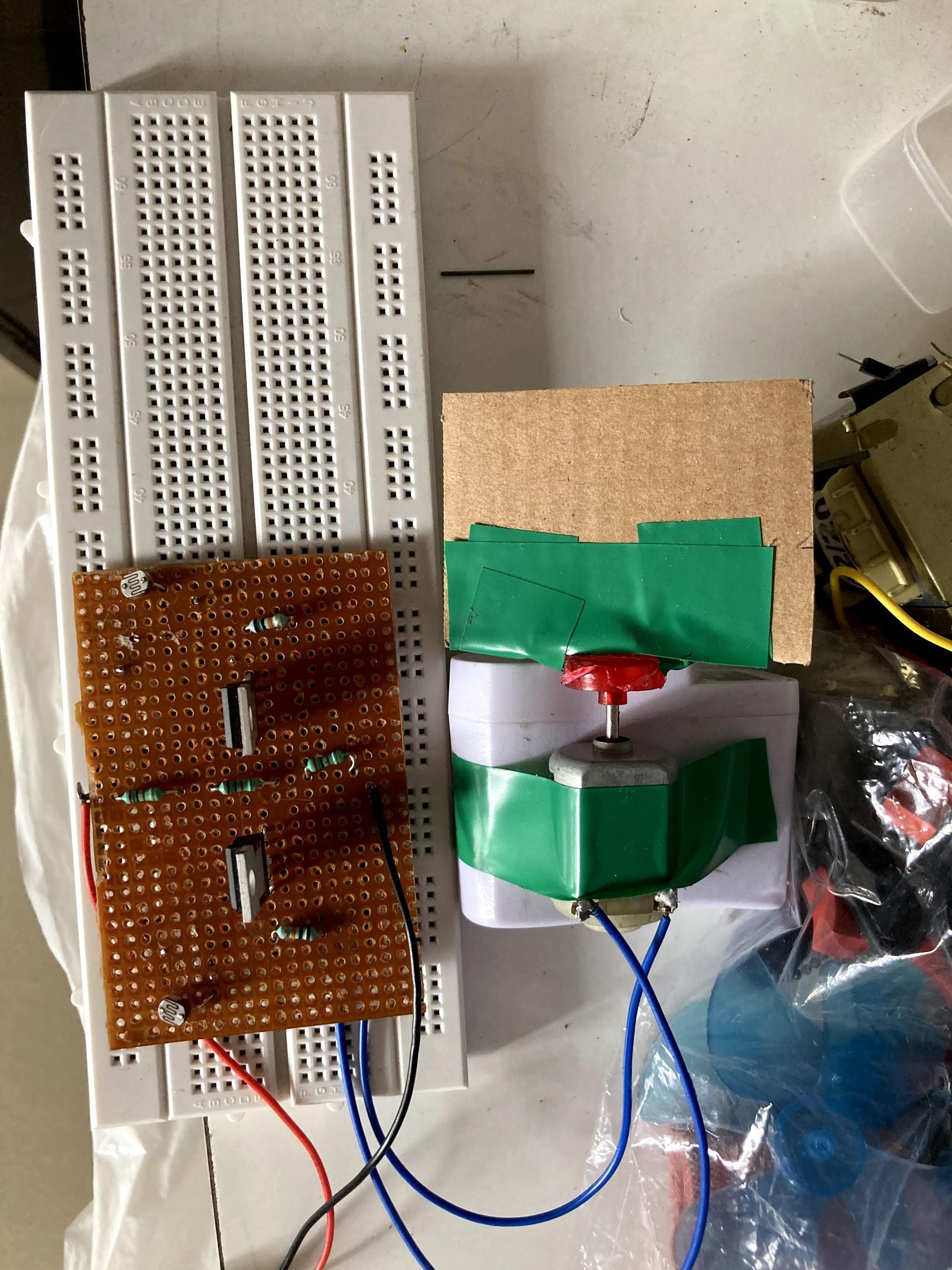 An Op-Amp Based Mini Solar Tracker (no Need of Programming and It Works ...