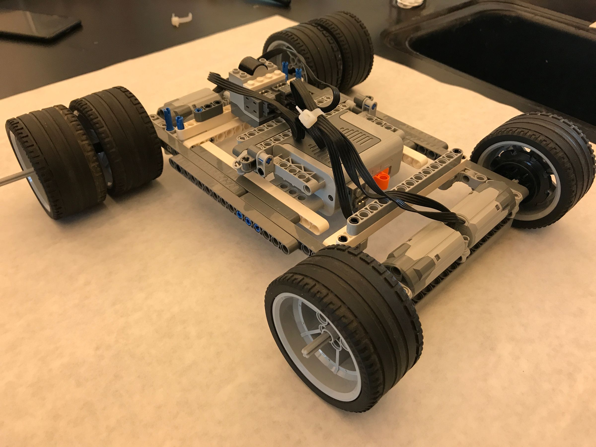 Casey and Iain's Lego Robot : 33 Steps (with Pictures) - Instructables