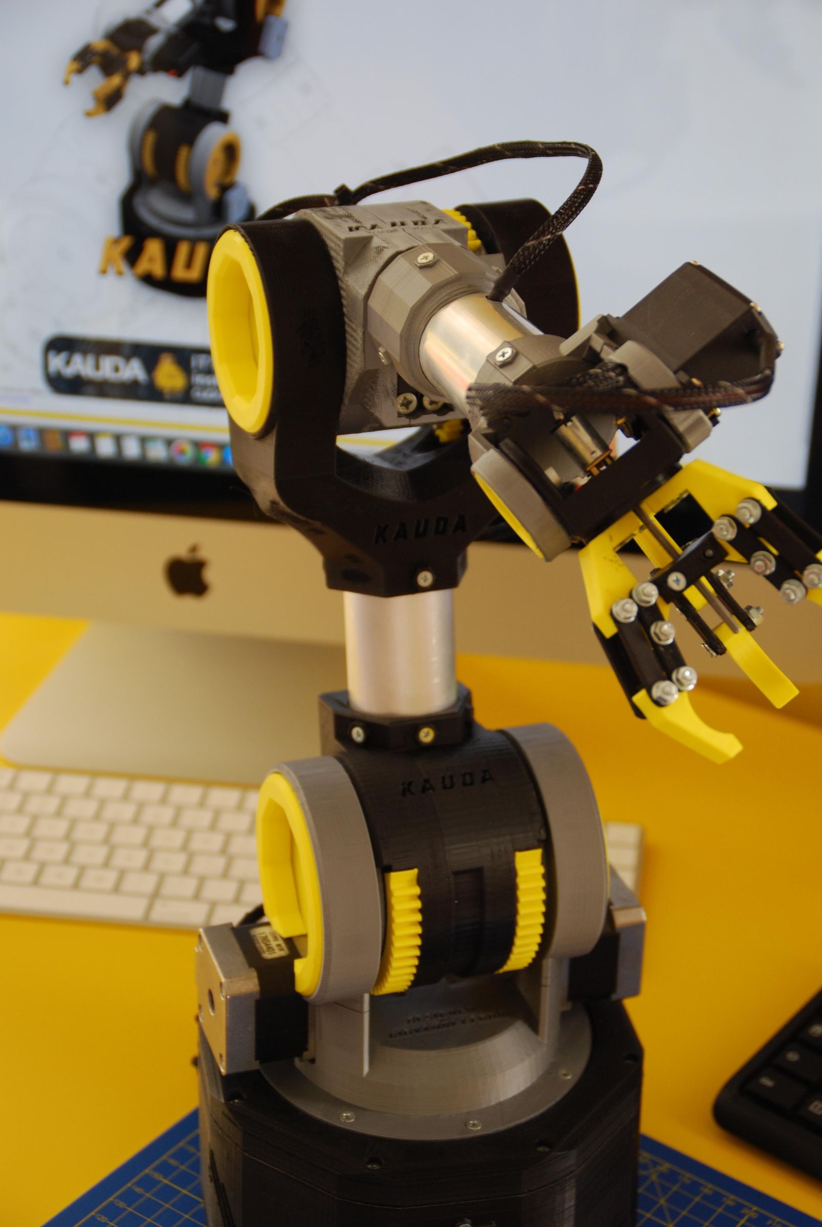 KAUDA Robotic Arm : 12 Steps - Instructables