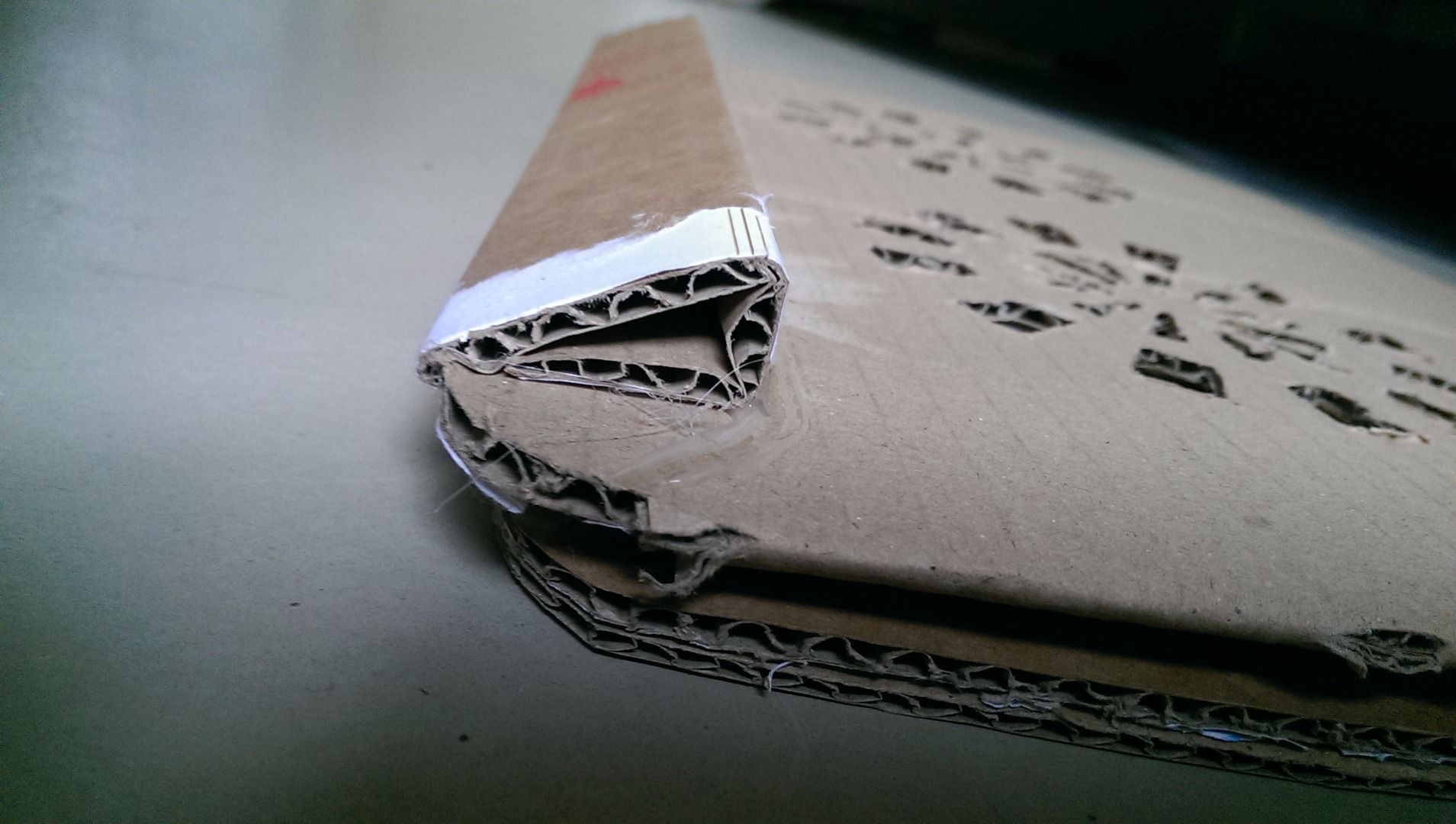 Cardboard Laptop Holder : 6 Steps (with Pictures) - Instructables