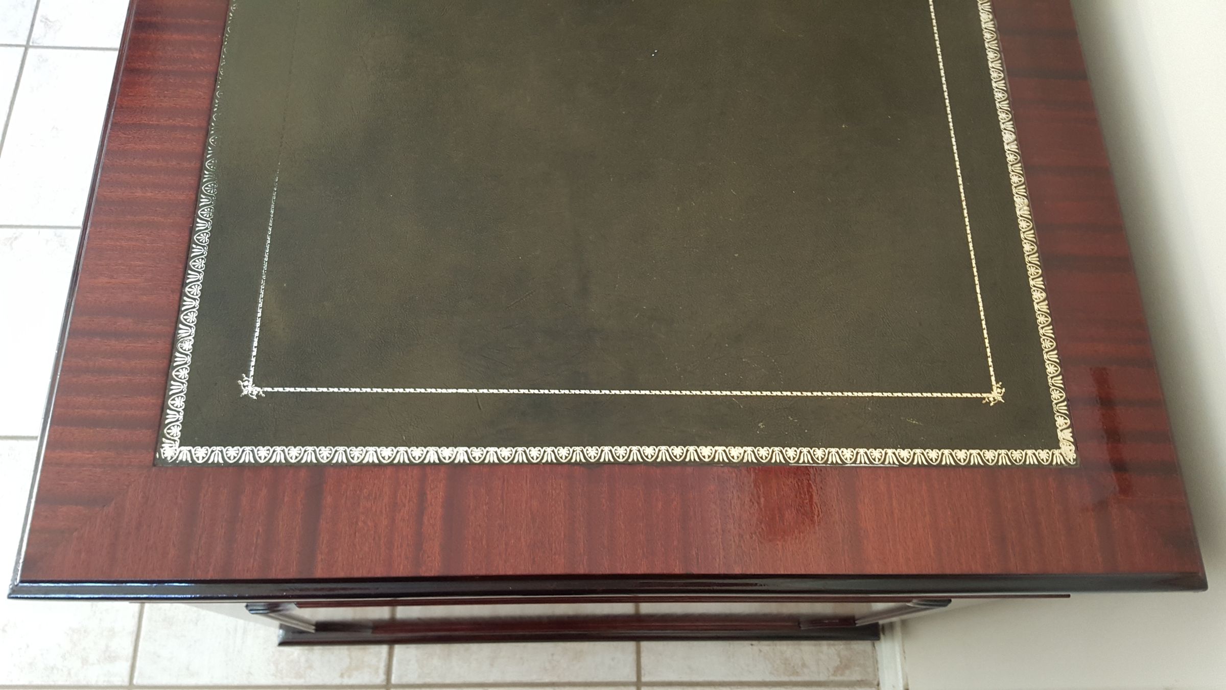 Leather Top Desk Restored : 8 Steps - Instructables