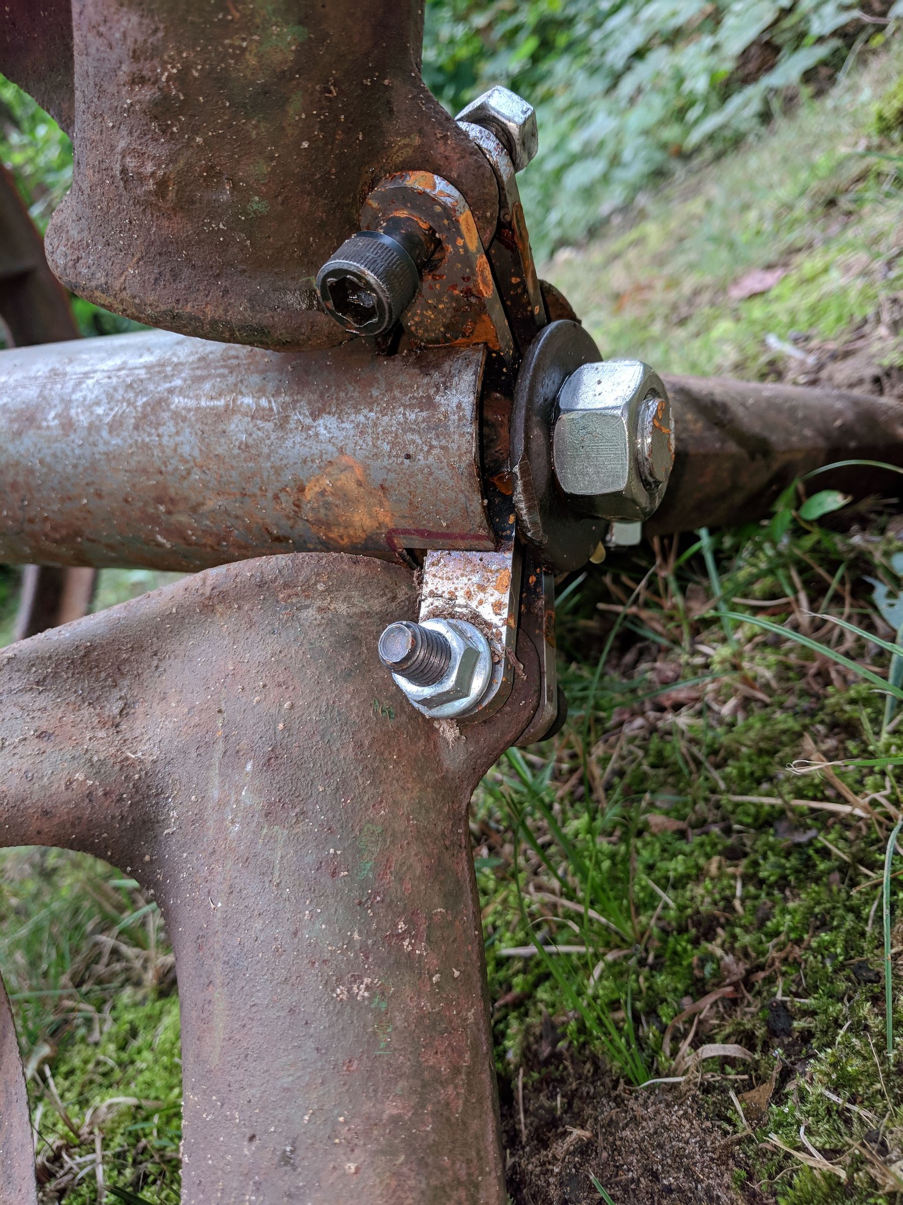 Tractor Wheel Table : 7 Steps - Instructables