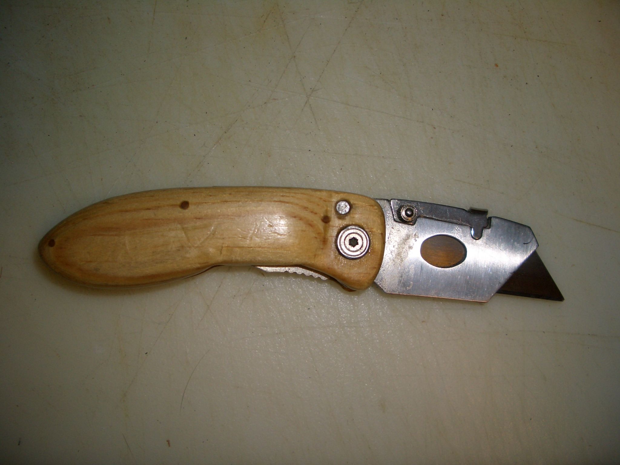 Stylish Box Cutter : 4 Steps - Instructables