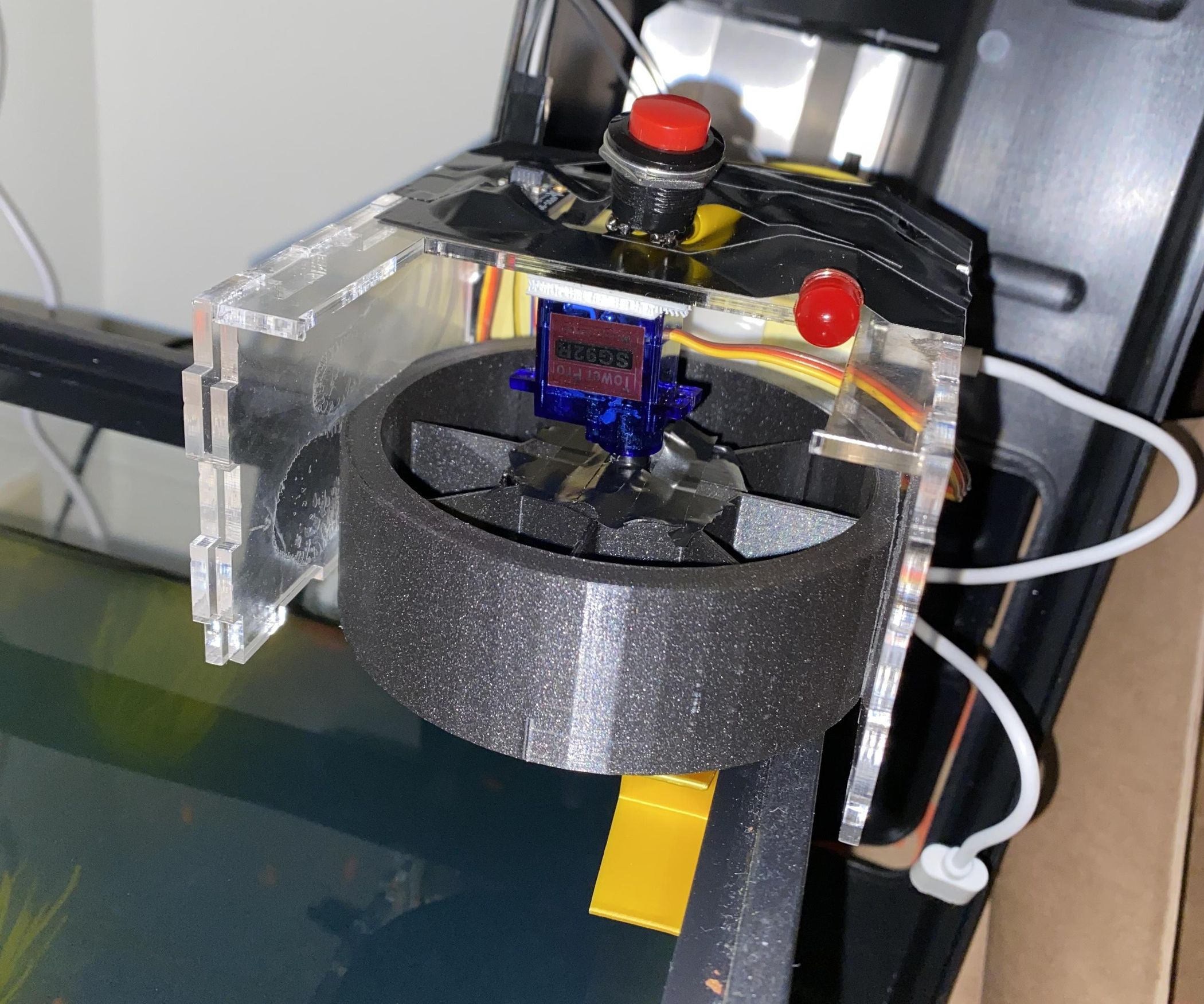 Motion Activated Fish Feeder : 6 Steps (with Pictures) - Instructables