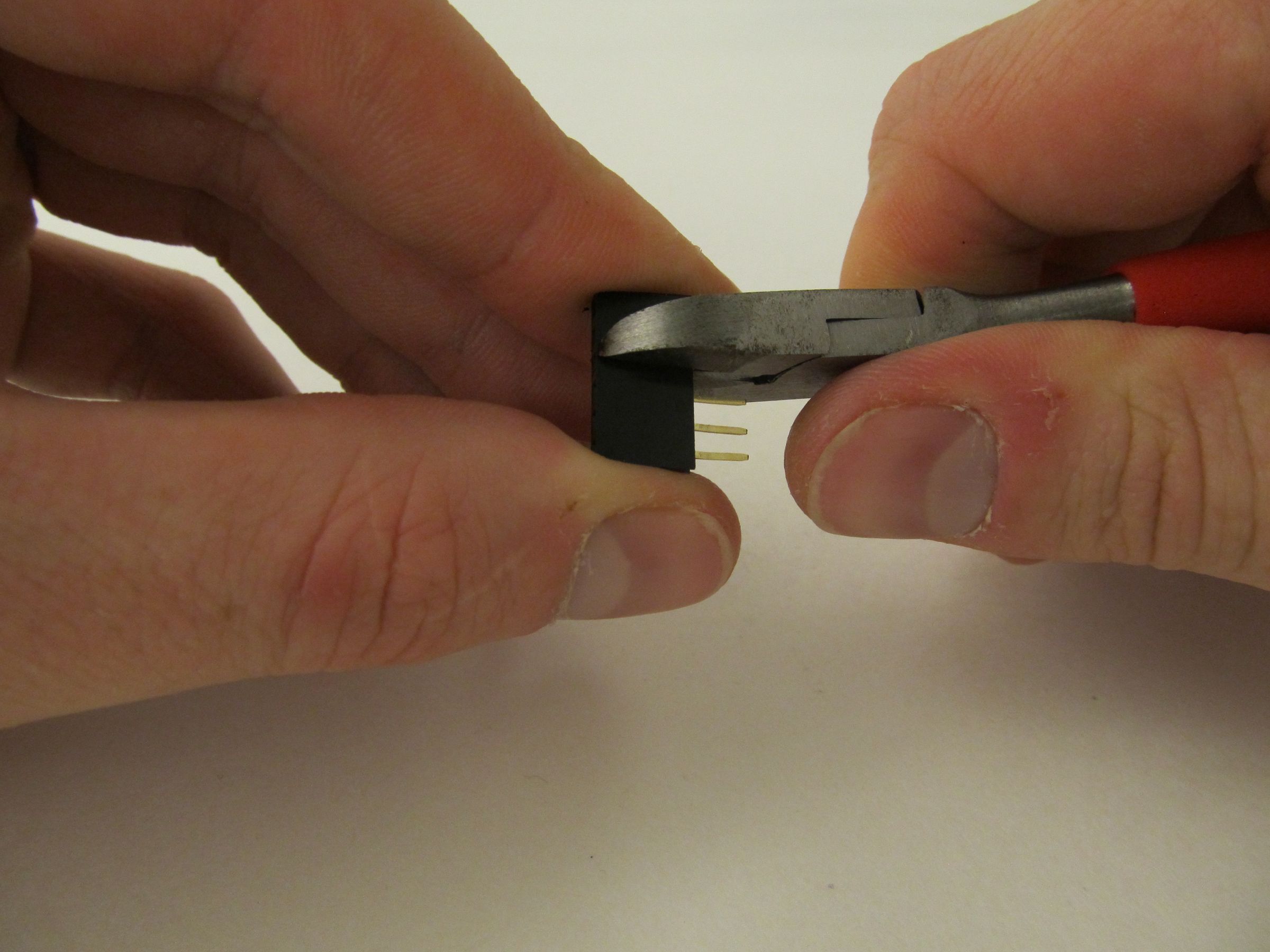 Female and Male Header Pins for Cheap Robots : 9 Steps - Instructables