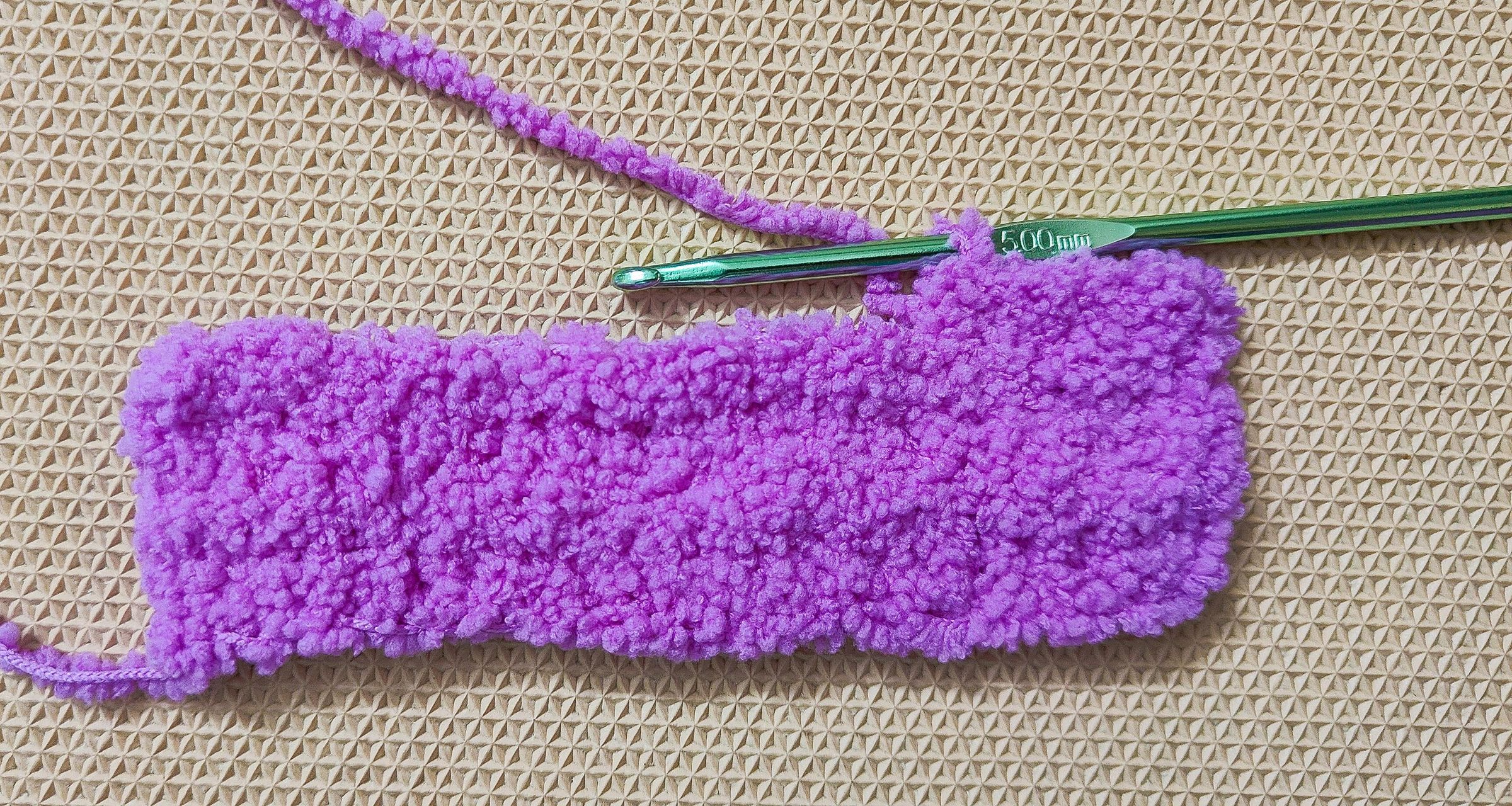 Easy Crochet Scarf With Snuggle Yarn : 5 Steps (with Pictures ...