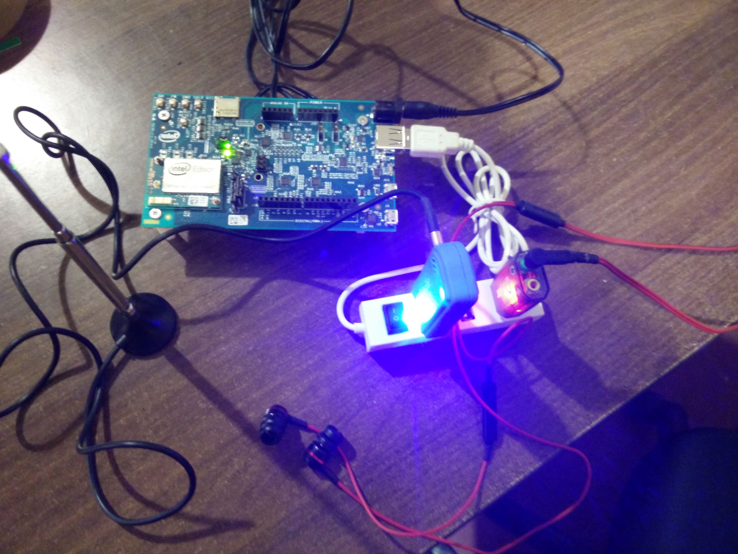 FM Radio Receiver on Intel Edison : 5 Steps - Instructables