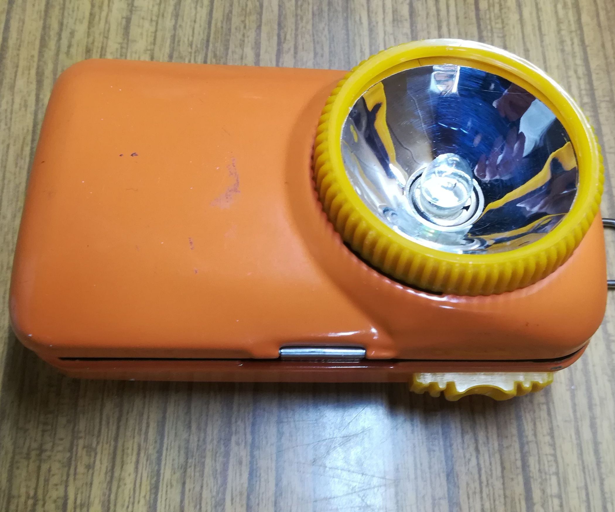 Old to New Flashlight : 4 Steps - Instructables