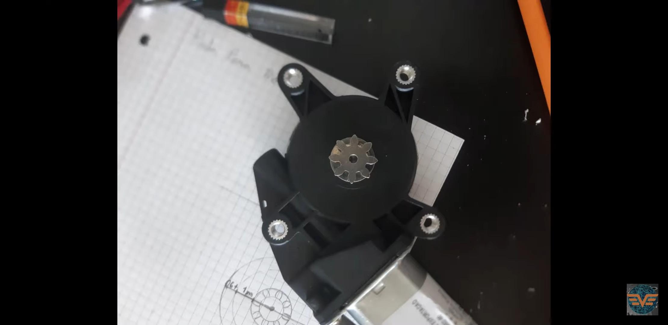 Homemade Real Size Astromech Droid : 5 Steps (with Pictures ...