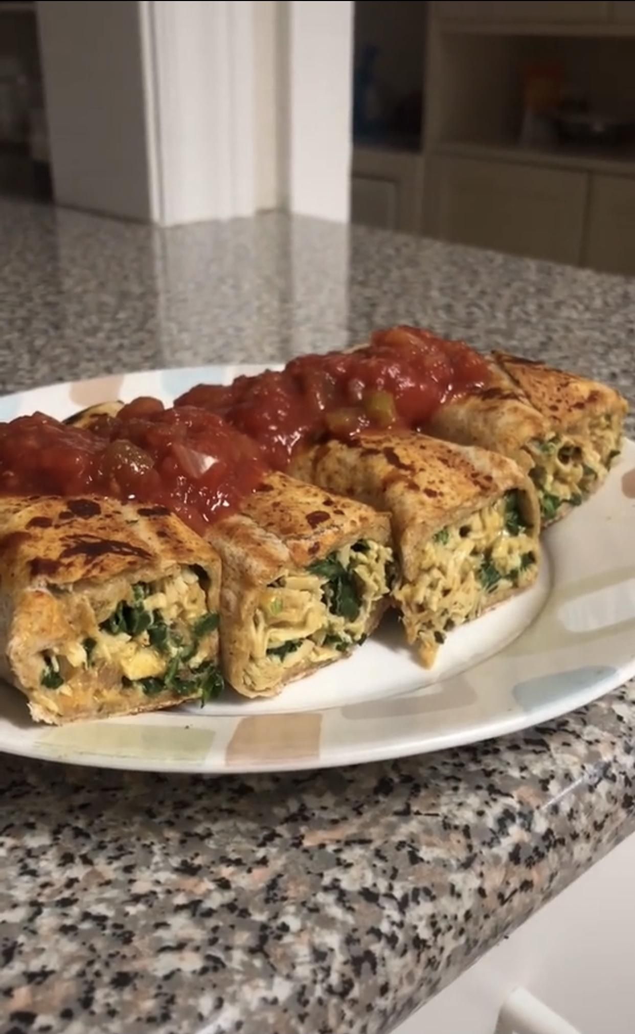 How to Make a Healthy Delicious Chicken Burrito : 4 Steps (with ...