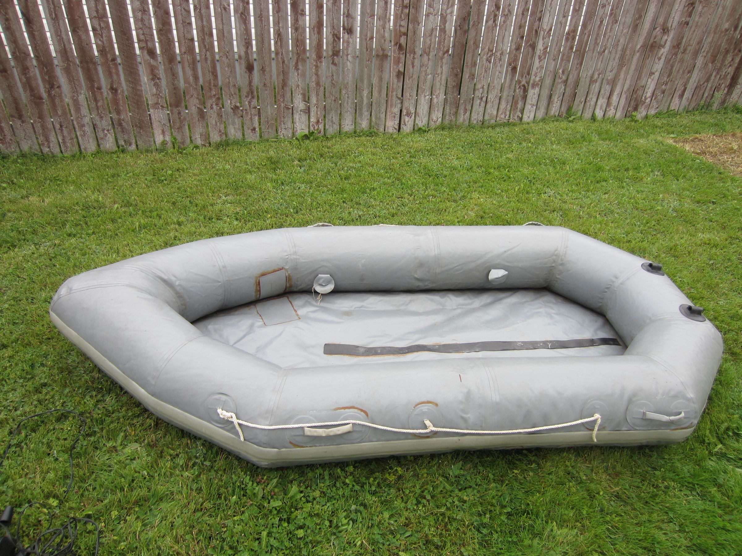 Inflatable Boat Floorboard & Seat : 10 Steps (with Pictures ...